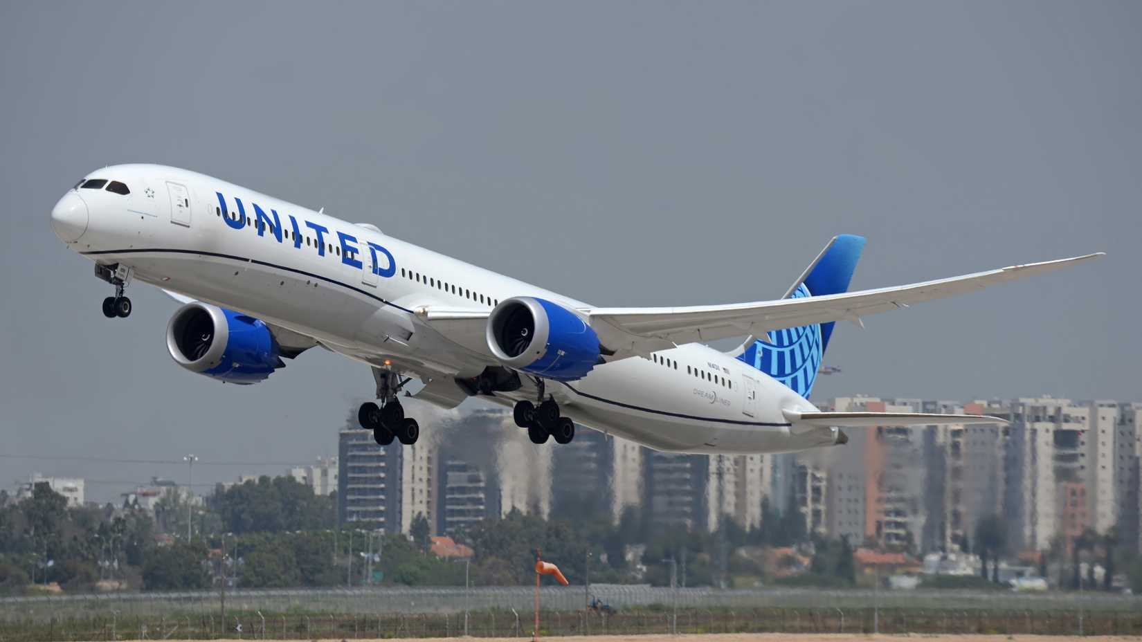 Living The Dream: How To Fly Domestically On A Boeing 787 In The US ...