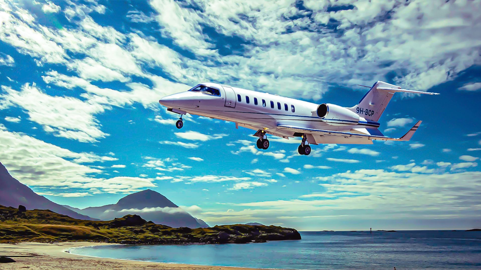 A Look At The 4 Largest Learjet Aircraft Produced