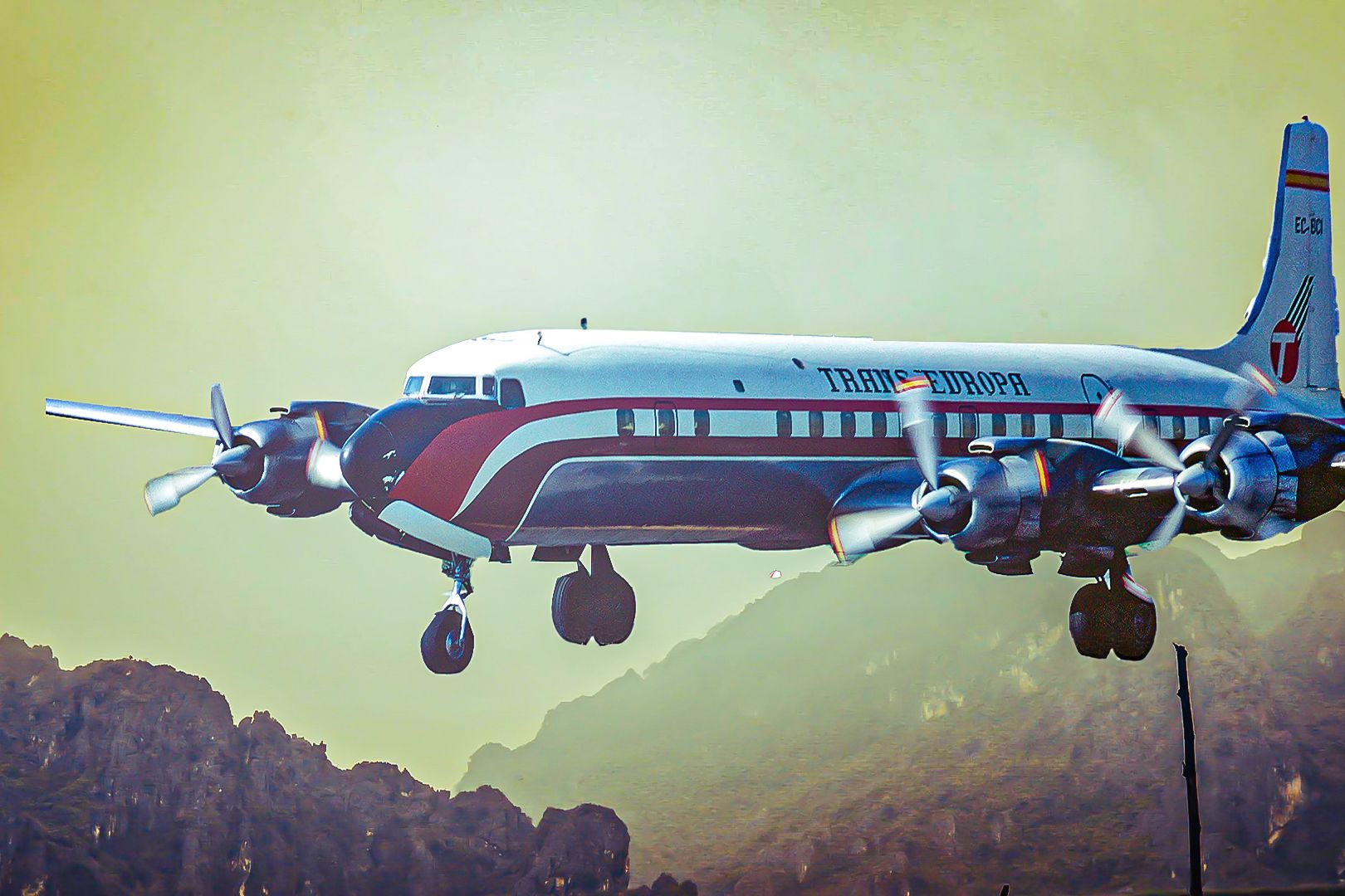 Queen Of The Skies: Comparing The Very First Boeing 747 With The Very Last