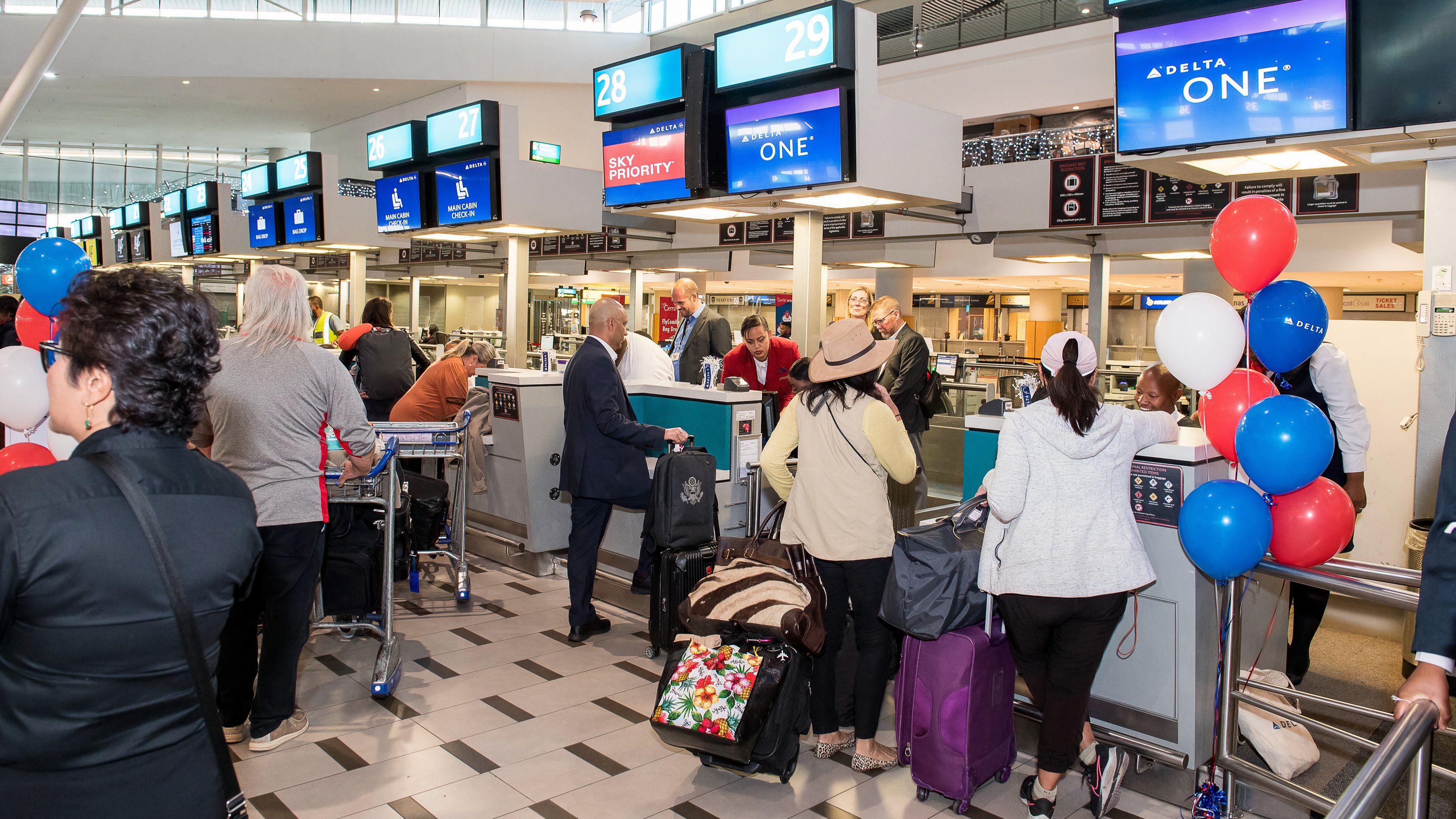 How Delta Teams And Technology Will Handle 9 Million Holiday Passengers