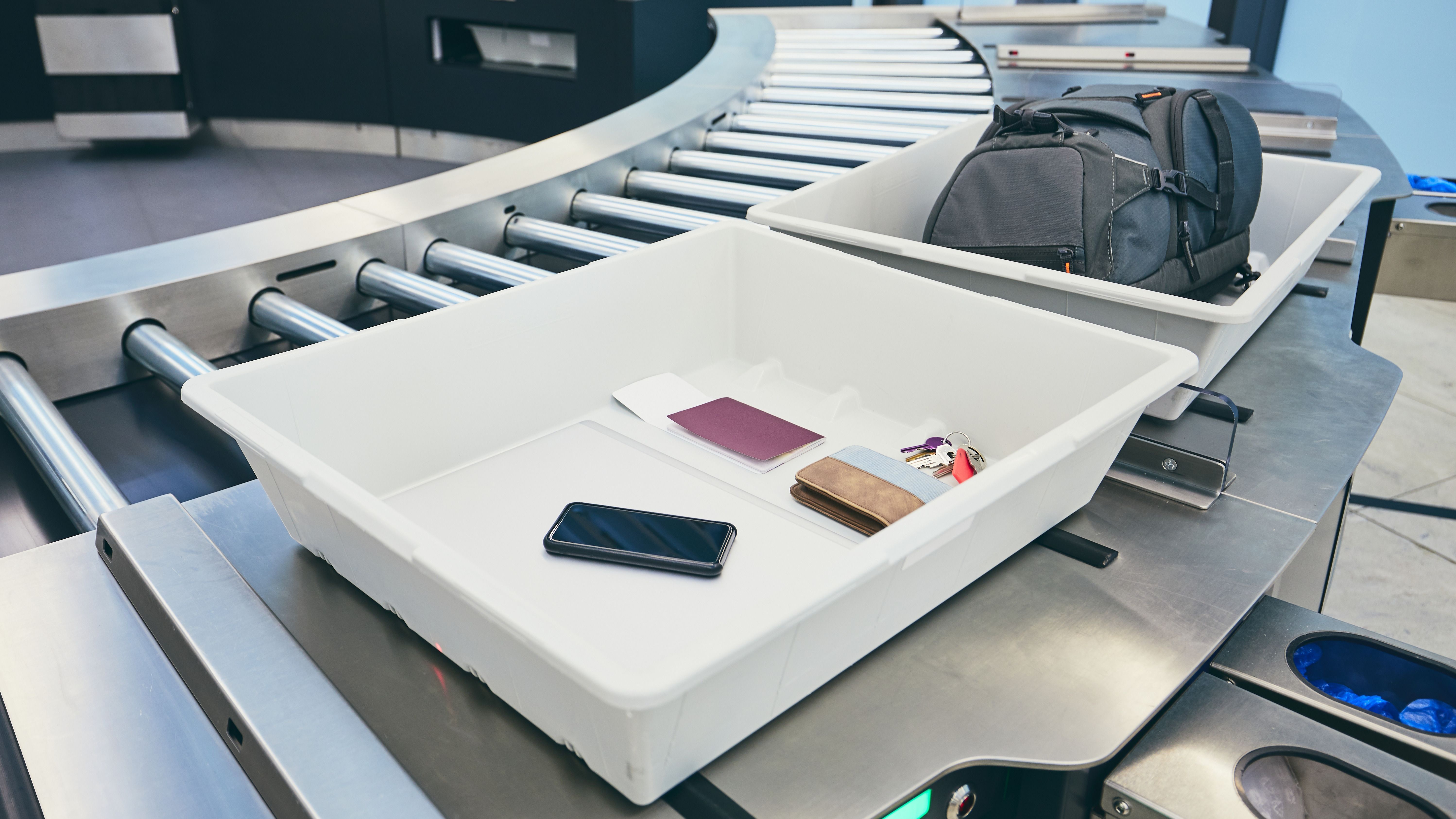 “My Art Director Era”: What Is The Craze Behind The Viral Airport Tray ...