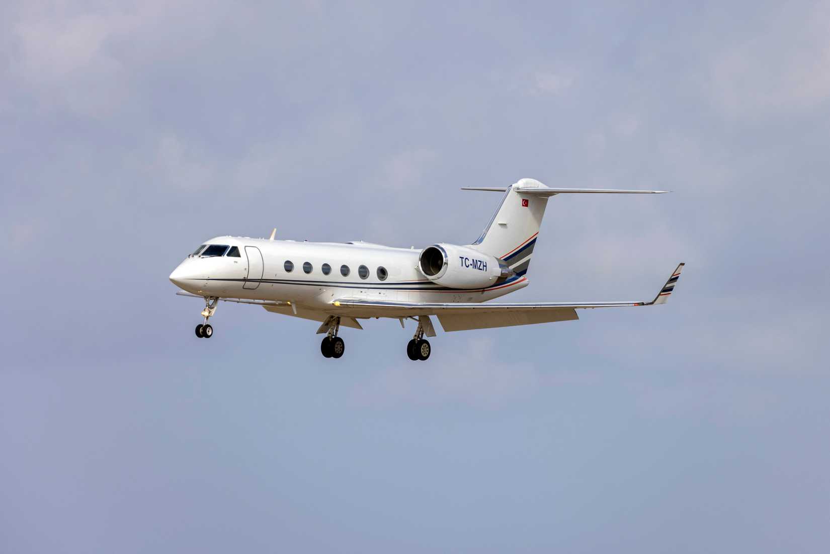 What Type Of Private Jet Does Alex Rodriguez Fly?