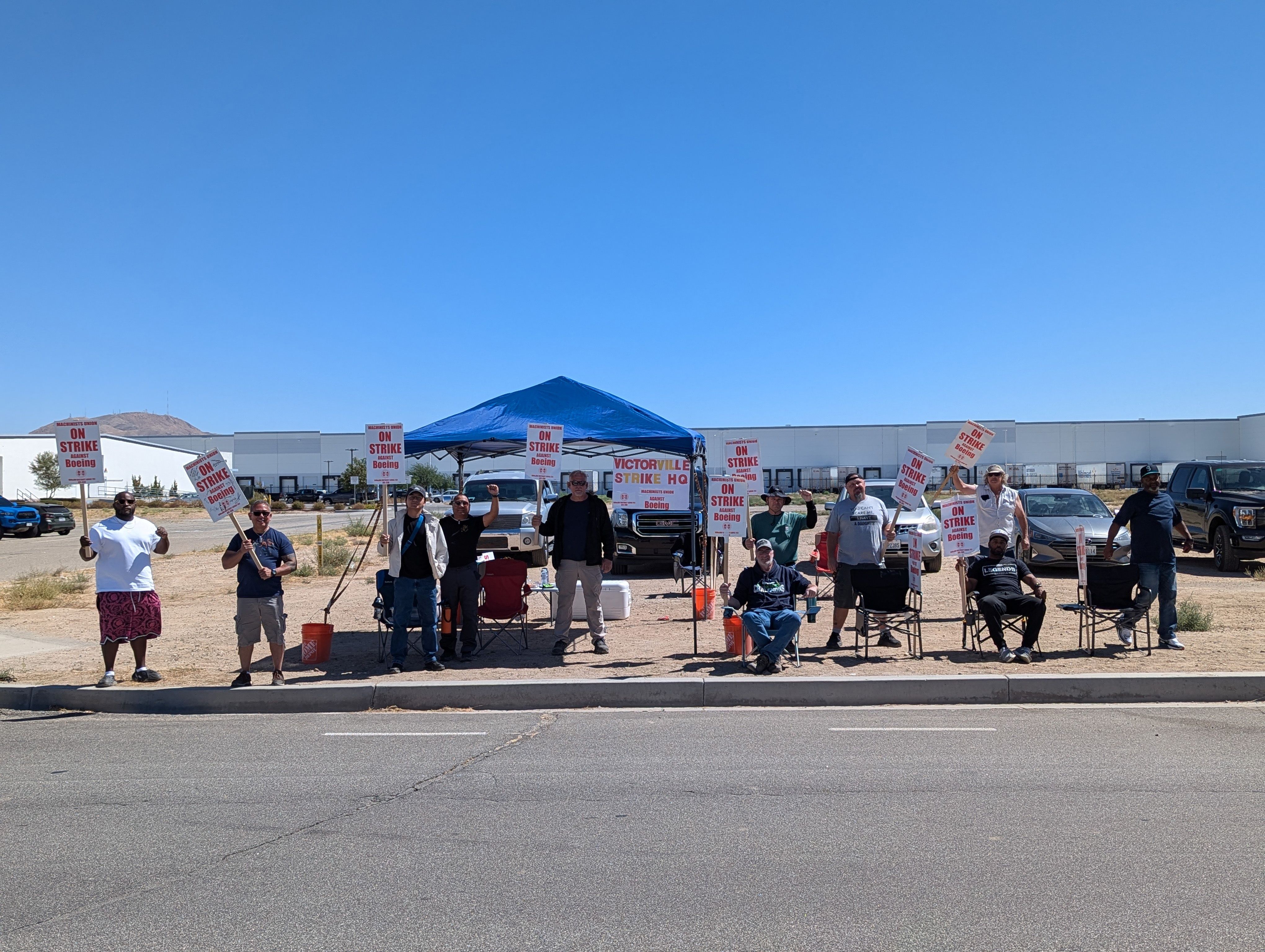 Boeing Will Resume Talks With Striking Machinists Union On Friday