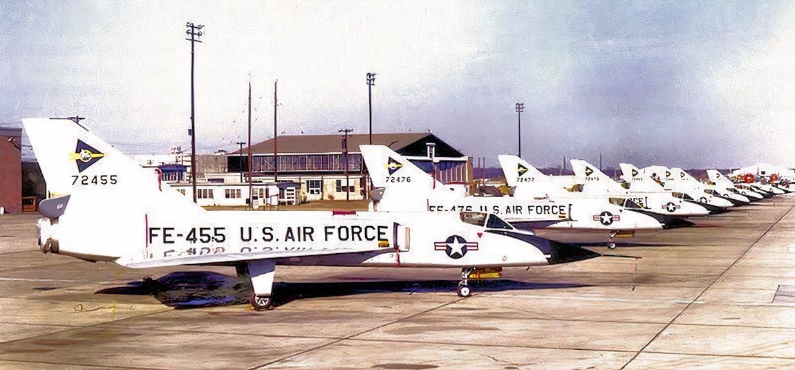 Ultimate Interceptor: What Happened To The US Air Force F-106 Delta ...