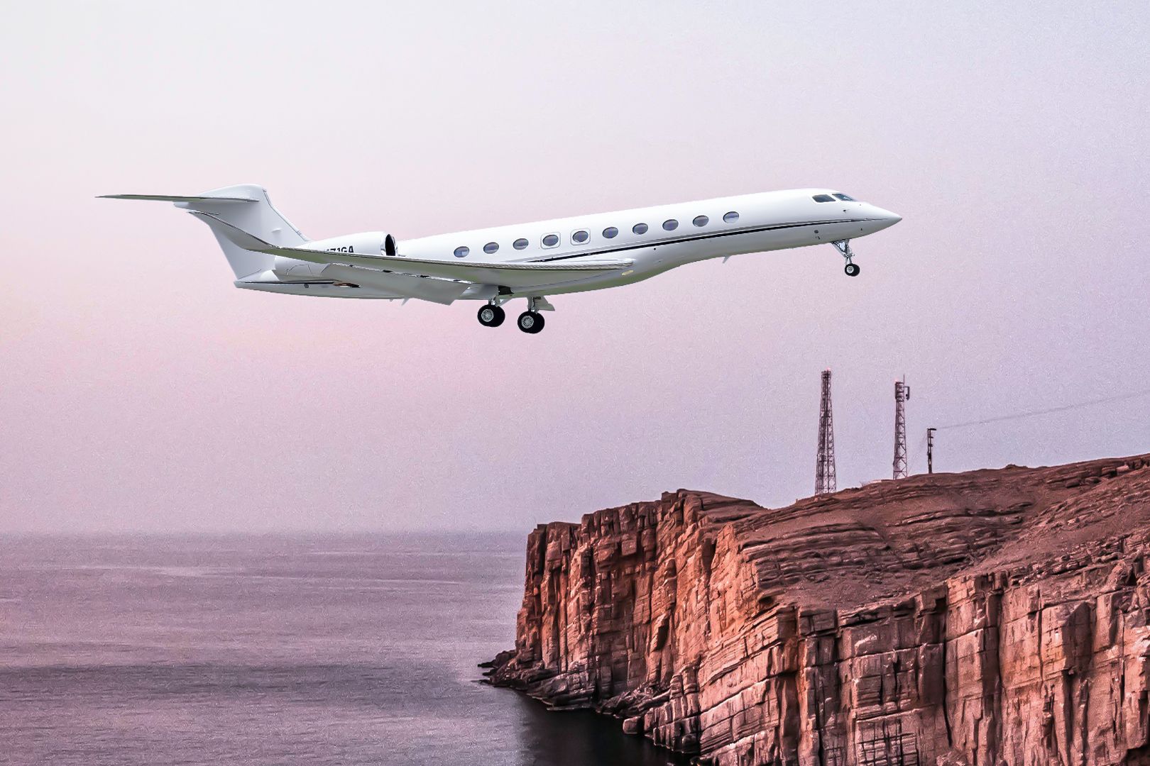 Jacuzzi On Board: A Look At Tom Cruise's Gulfstream IV Private Jet