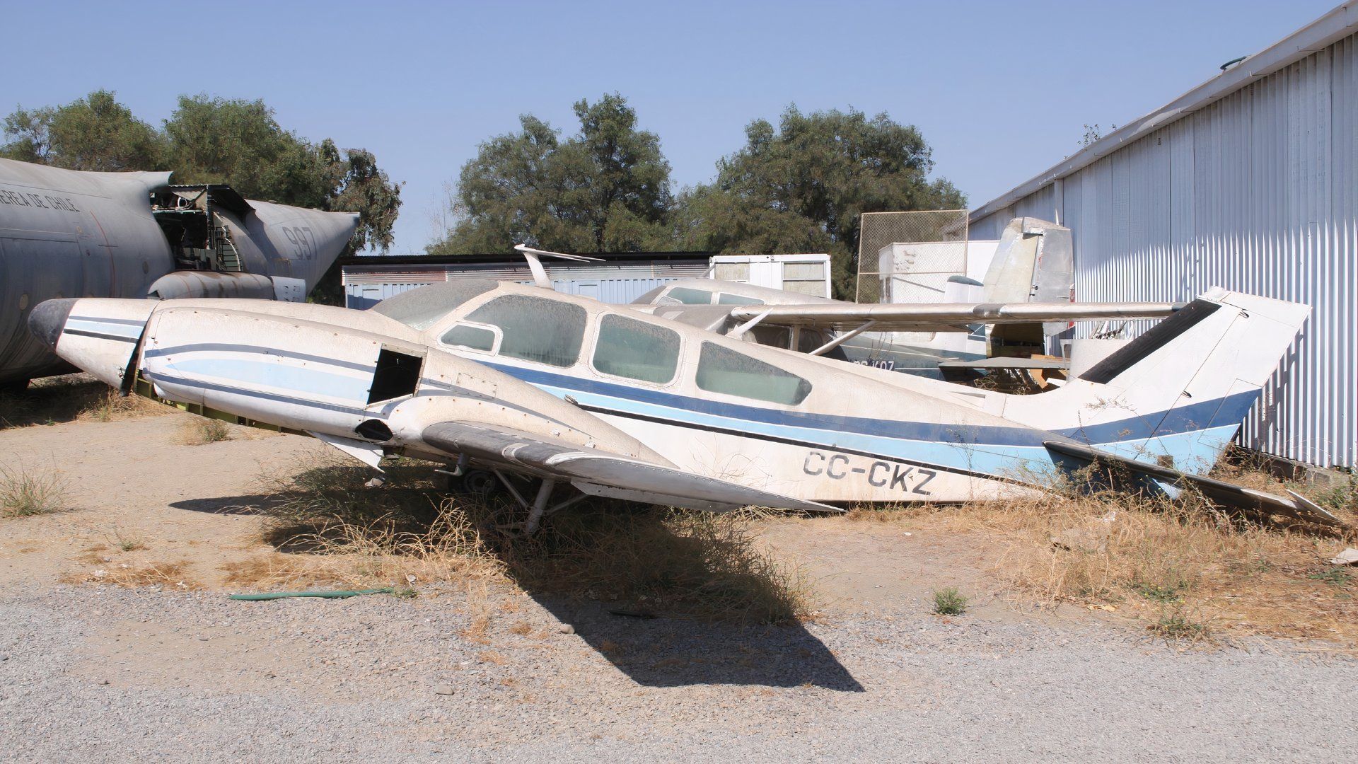 The Baron: Beechcraft's Twin Engine Piston Plane
