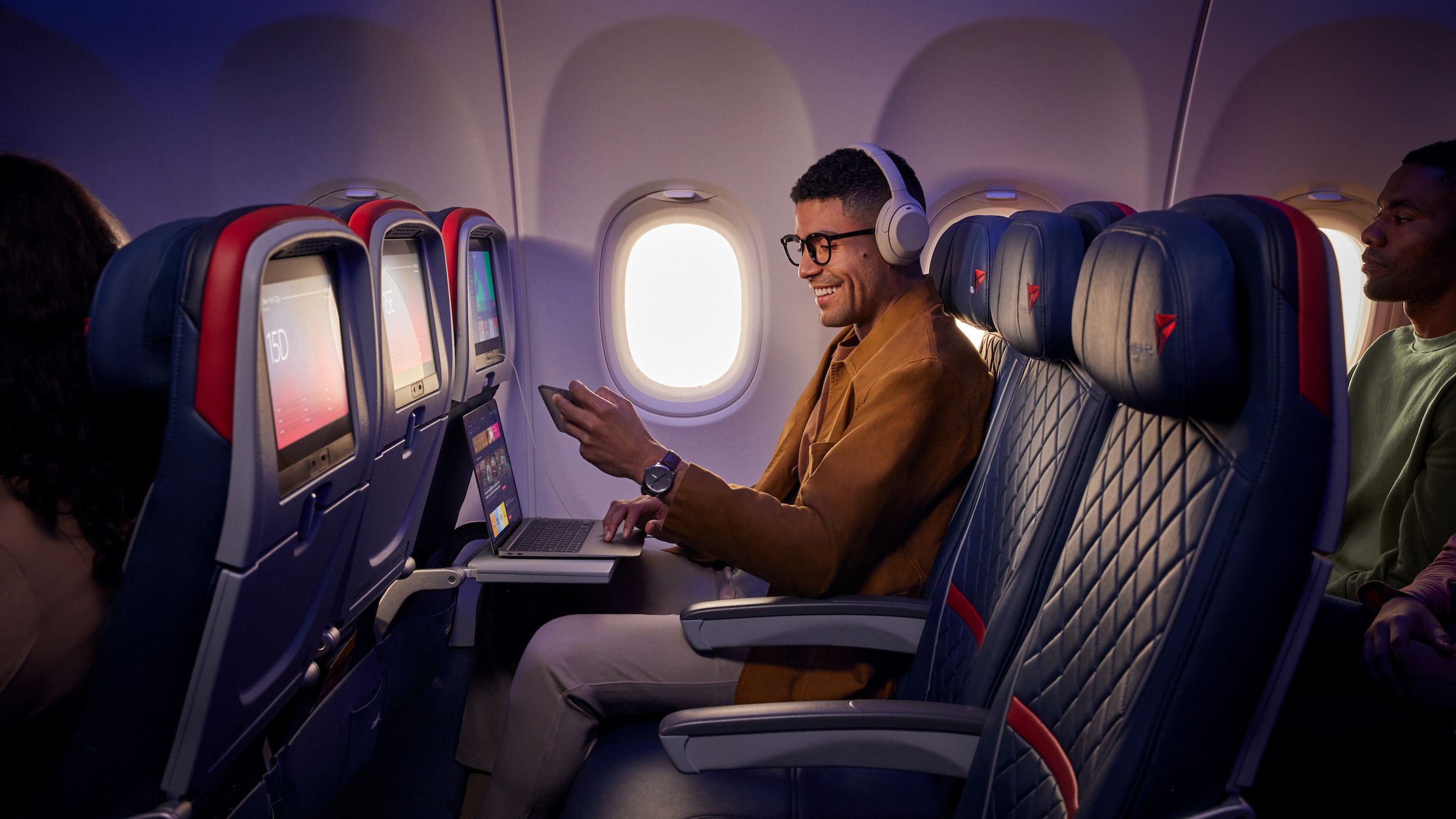 Are You Team Seatback Screen Or Personal Device IFE?