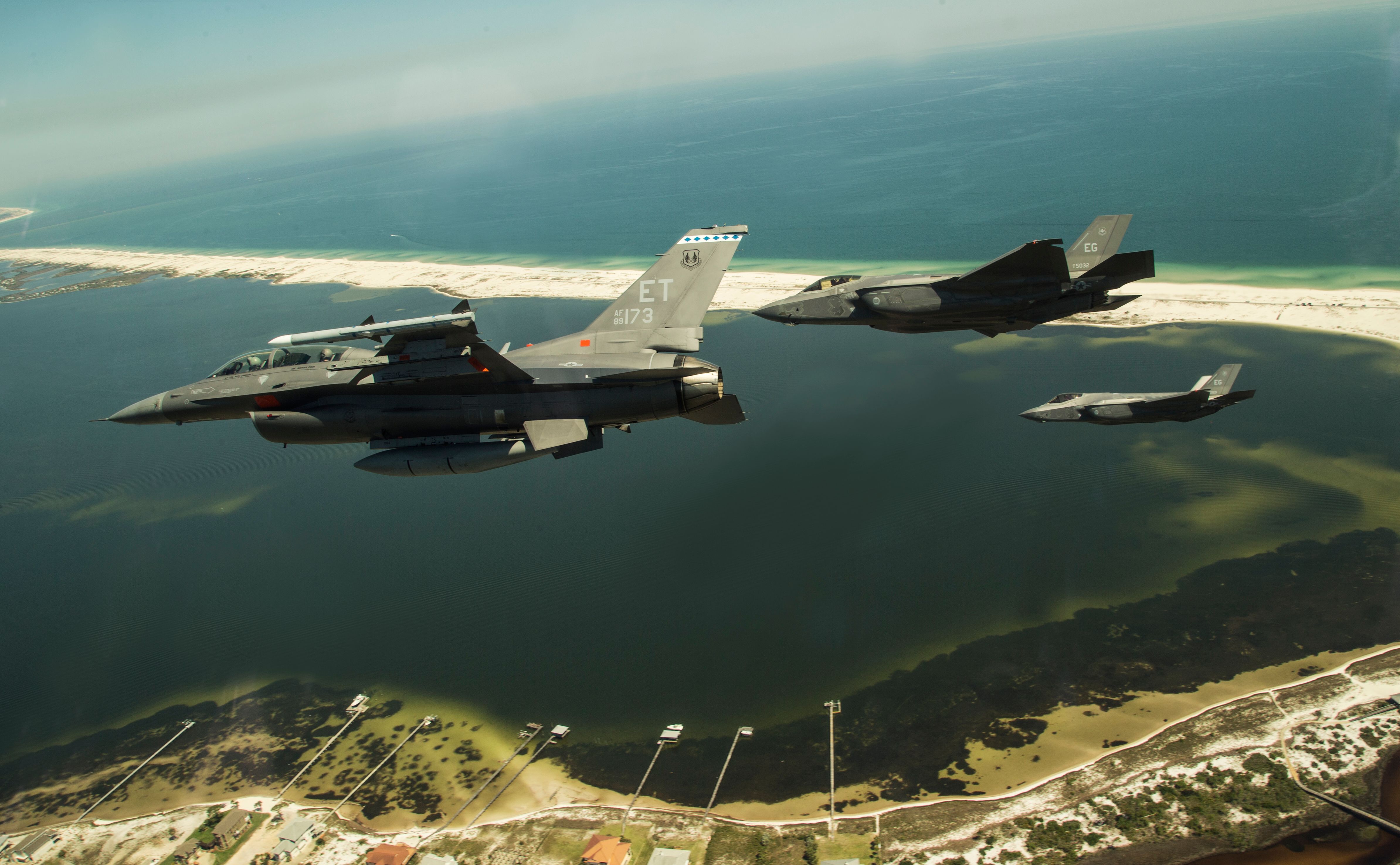 Top 5 US Naval Air Bases For Aviator Training