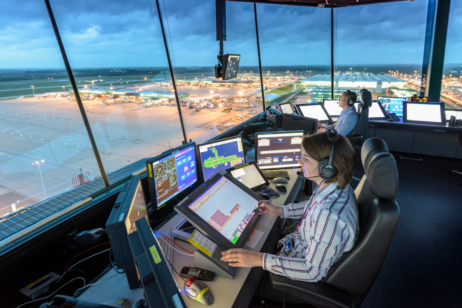 B77W Vs 77W? How To Understand Aircraft Codes When Booking Flights