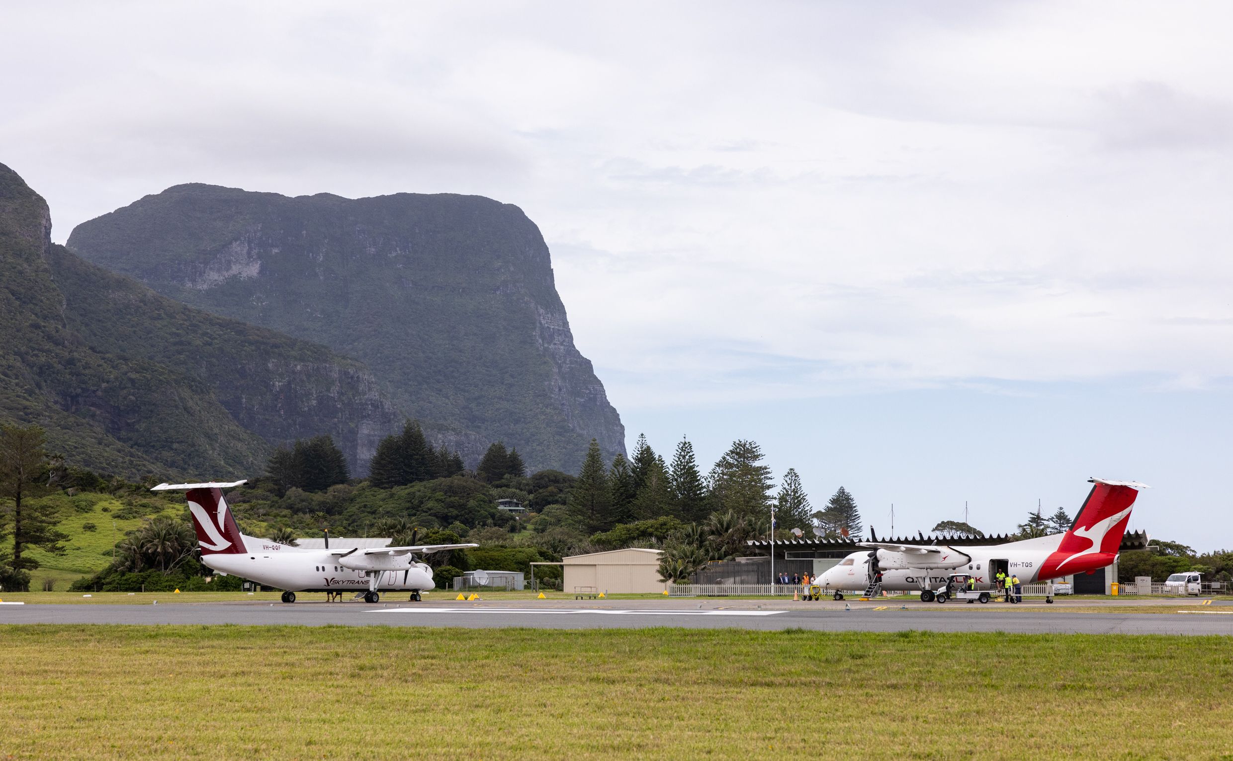 Qantas Retires Q200 And Adds A220s To Coffs Harbour