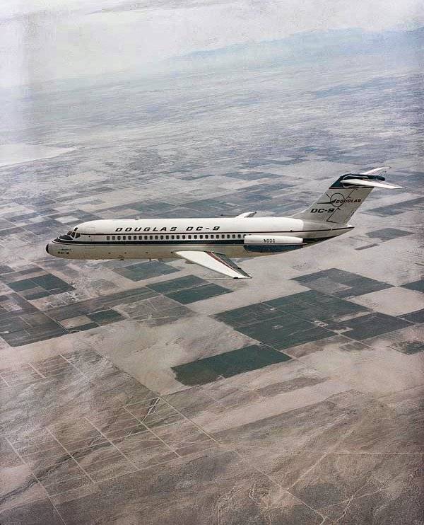 McDonnell Douglas DC-9: 5 Fast Facts About The Rear-Engined Twinjet
