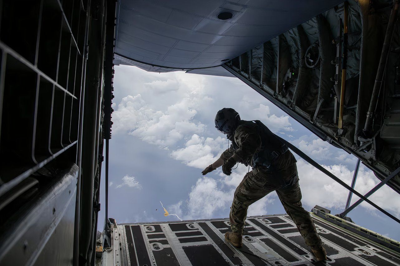 5 Fast Facts On The US Navy's New E-130J TACAMO