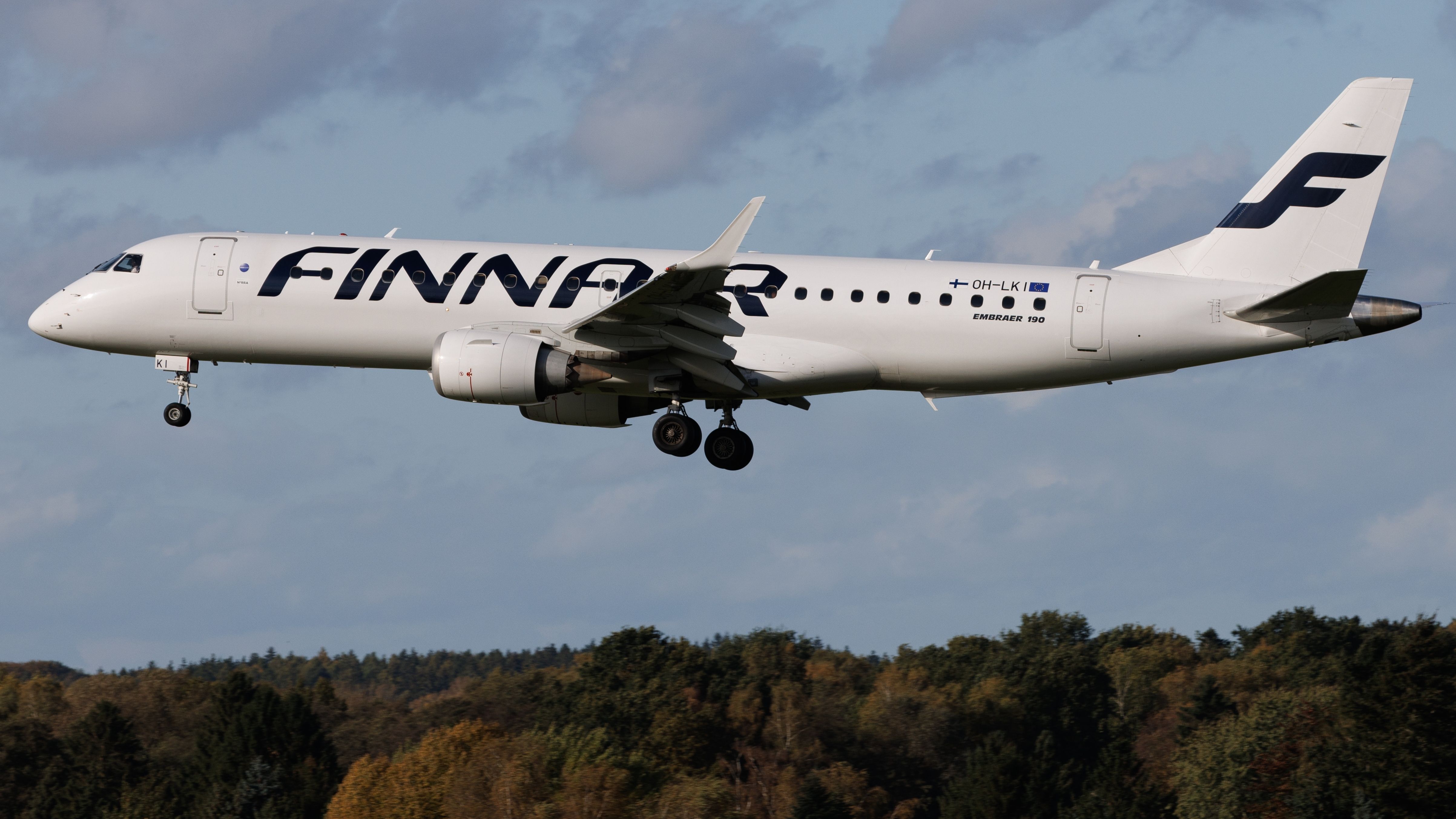 Finnair Completes 1st Embraer 190 Cabin With Fresh New Look