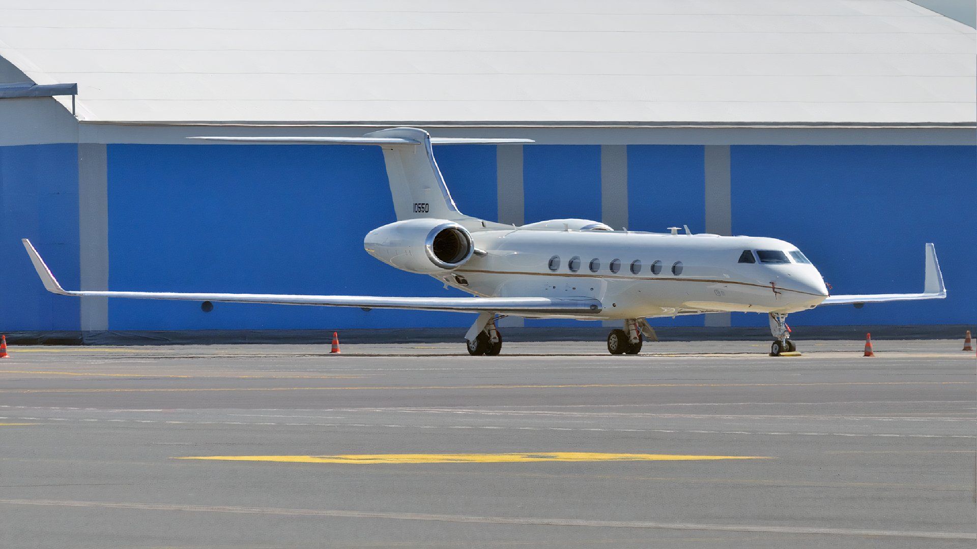 Gulfstream G550: A Look At The Private Jet That George Lucas Flies