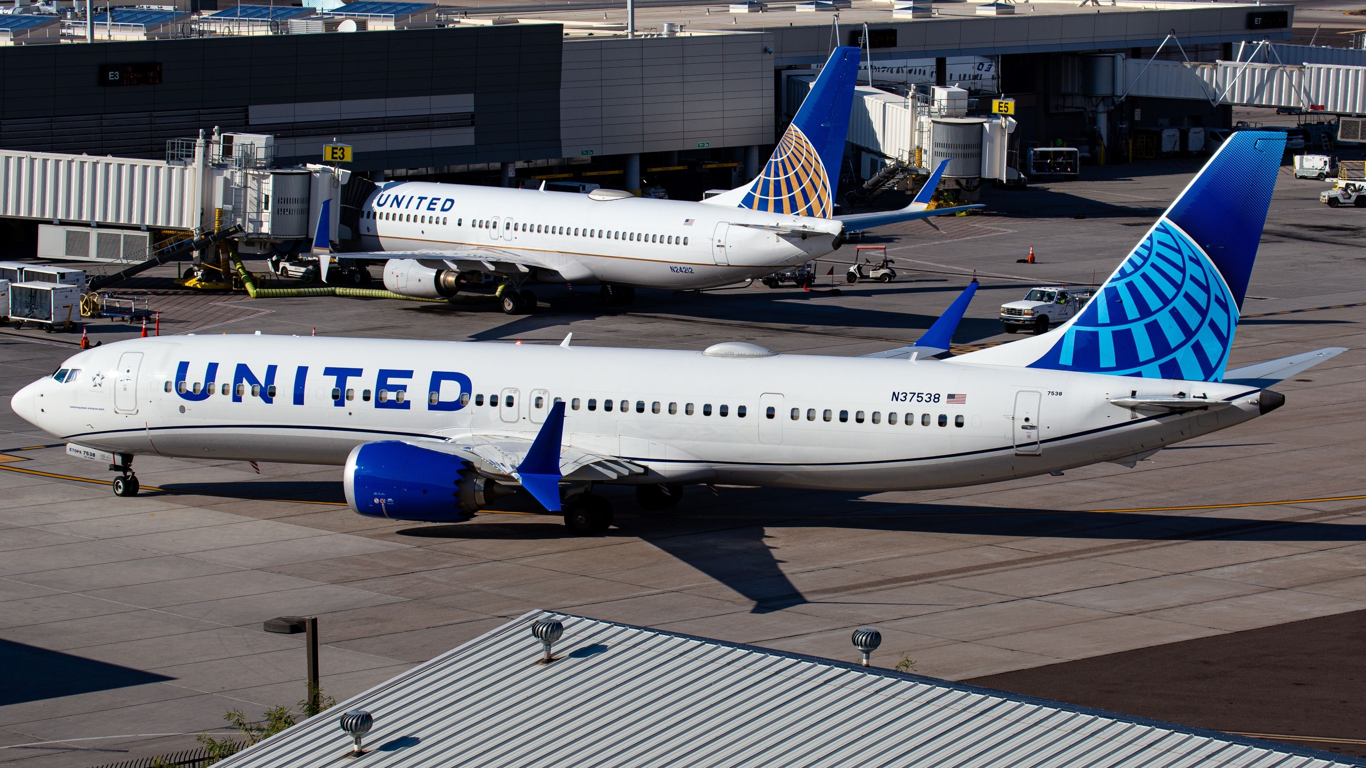 Flight Attendants Union Objects To United Airlines' Stock Buyback Plans