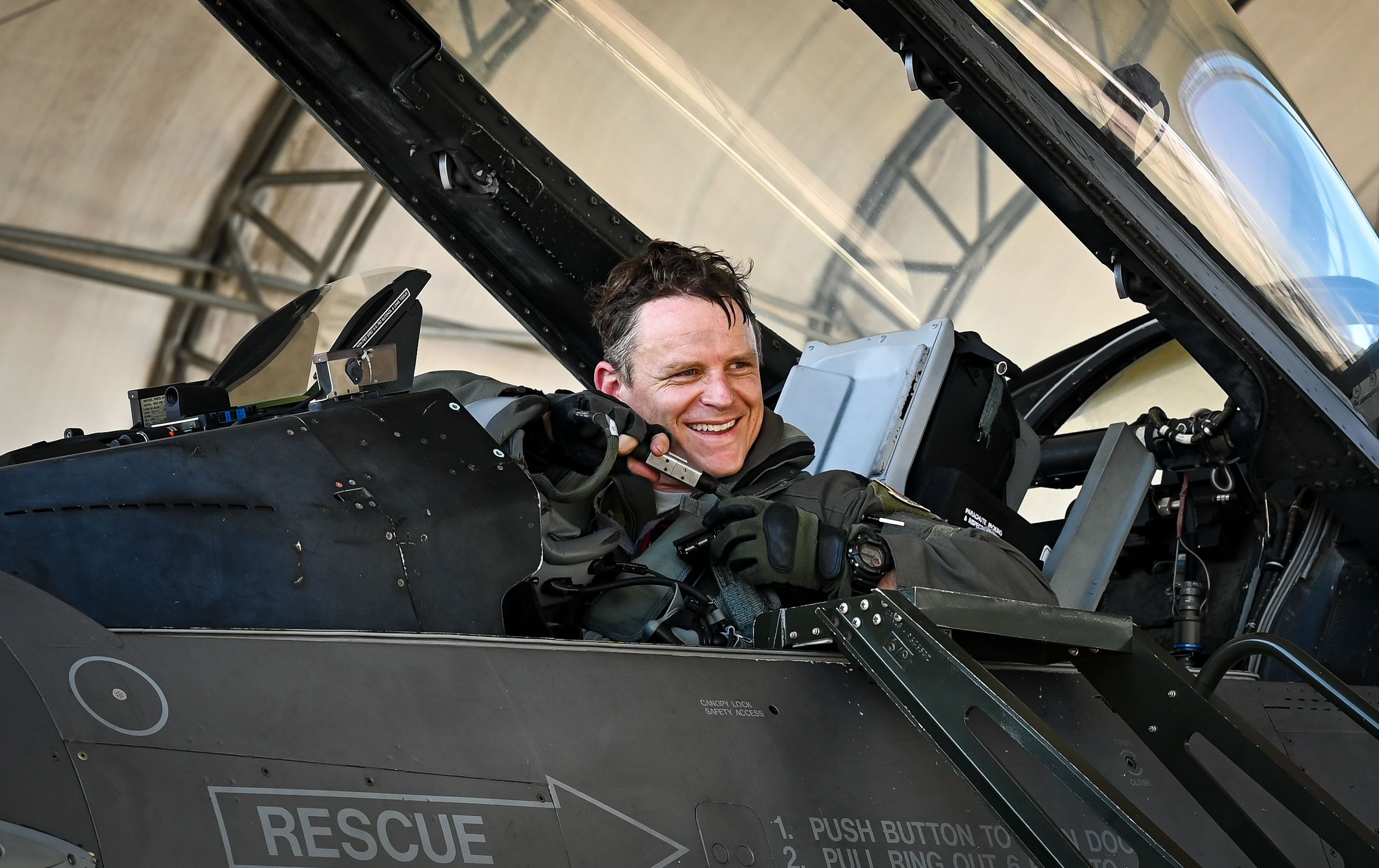 What Is The Maximum Fighter Jet G Force A Pilot Can Survive?