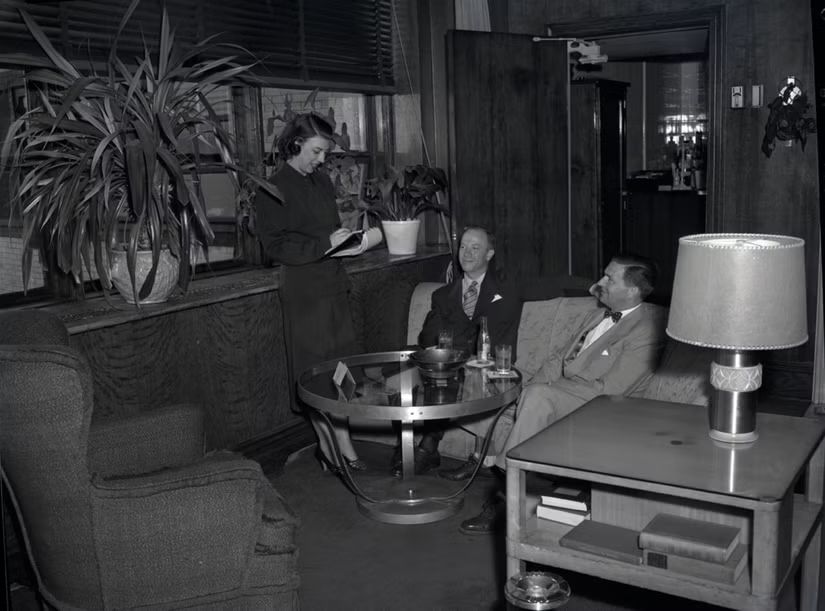 What Happened To The World's First Ever Airport Lounge?