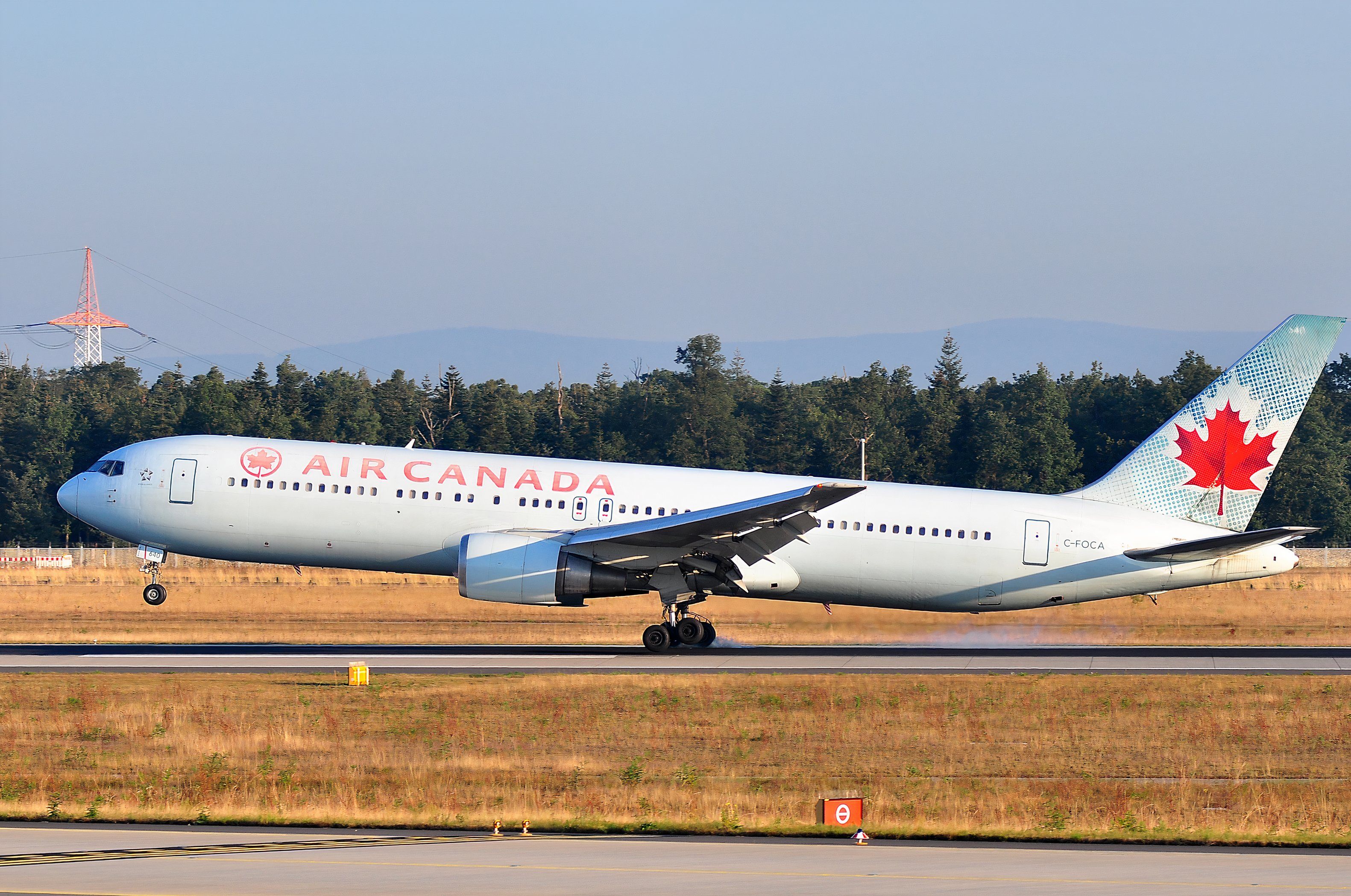 Jazz Aviation & PAL Airlines: Exploring The 2 Carriers That Operate Air ...