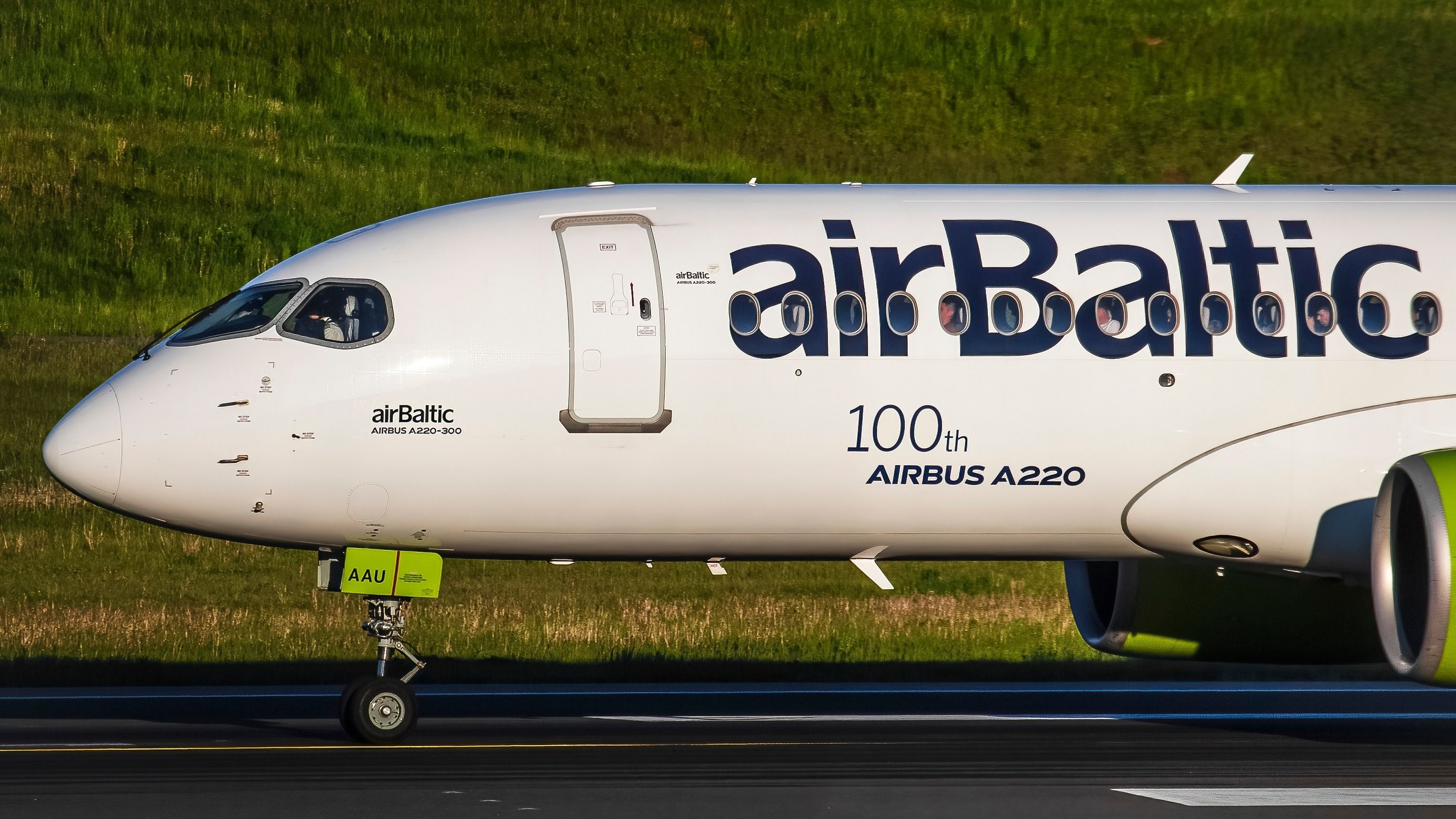 Pratt & Whitney Airbus A220 Engine Issues: airBaltic Forced To Suspend ...