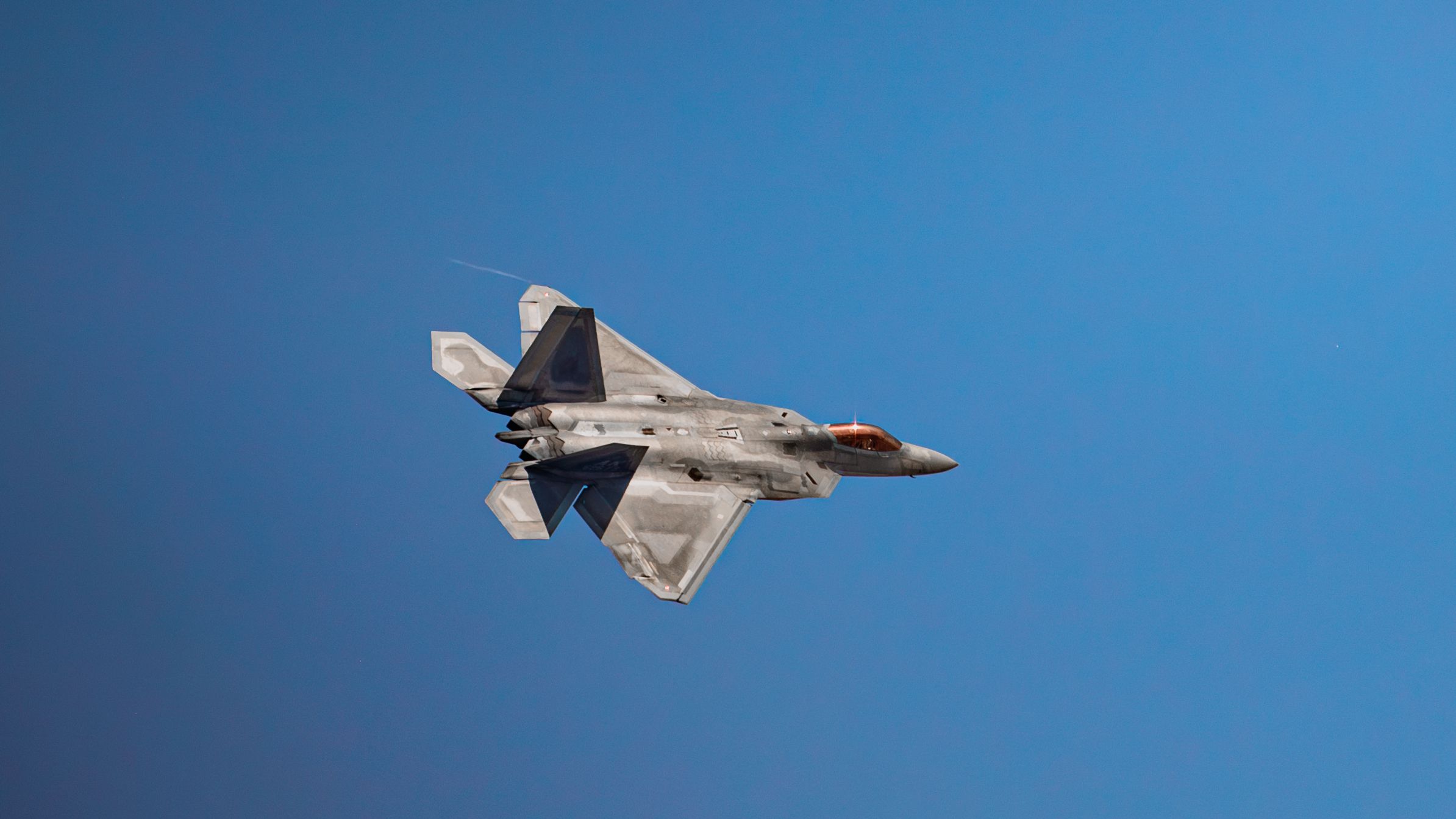 How The F-22 Raptor Achieves Its Remarkable Mach 2 Top Speed