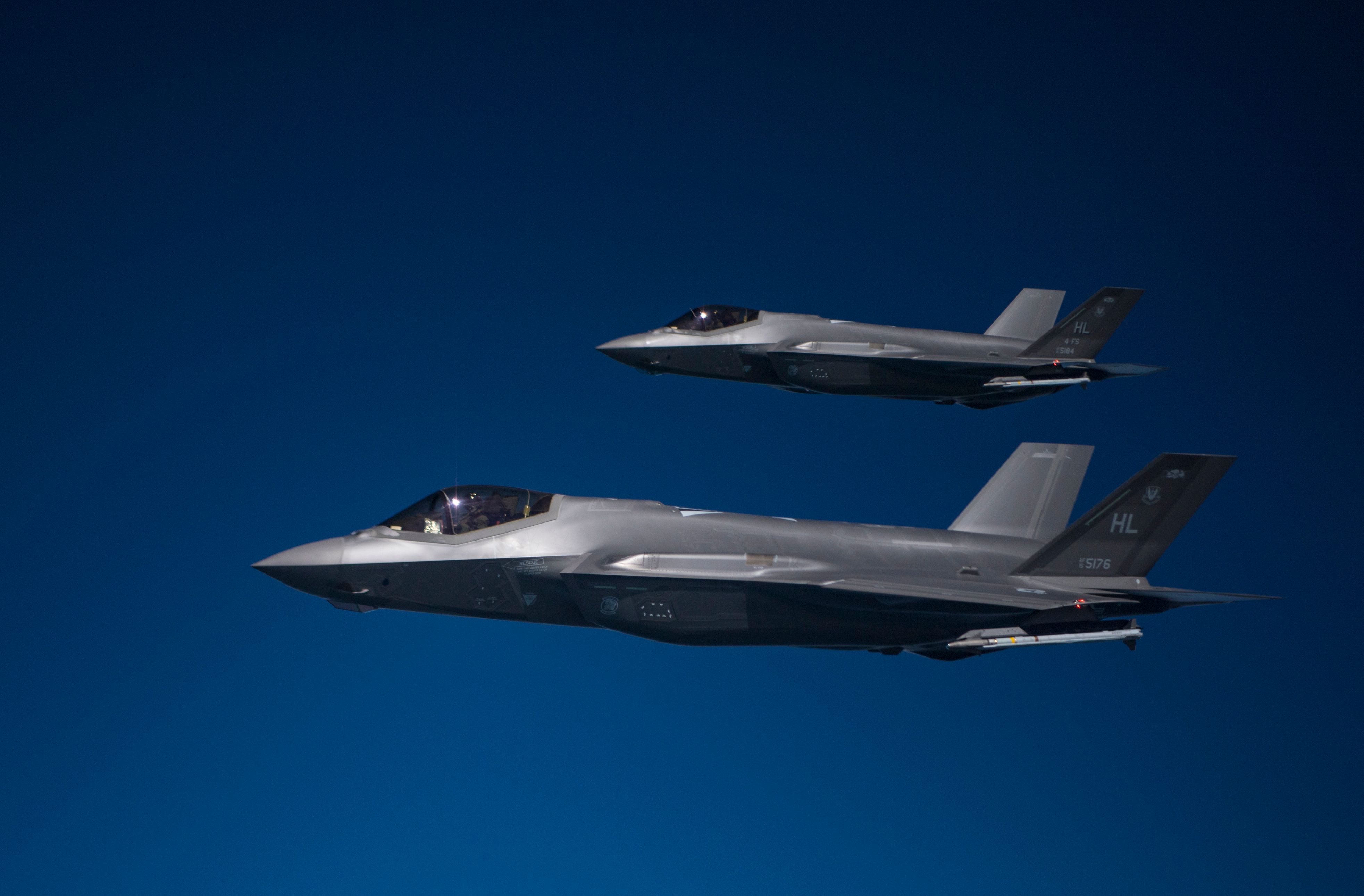 How The US F-35 Lightning II Fighter Jet Differs From China's J-35