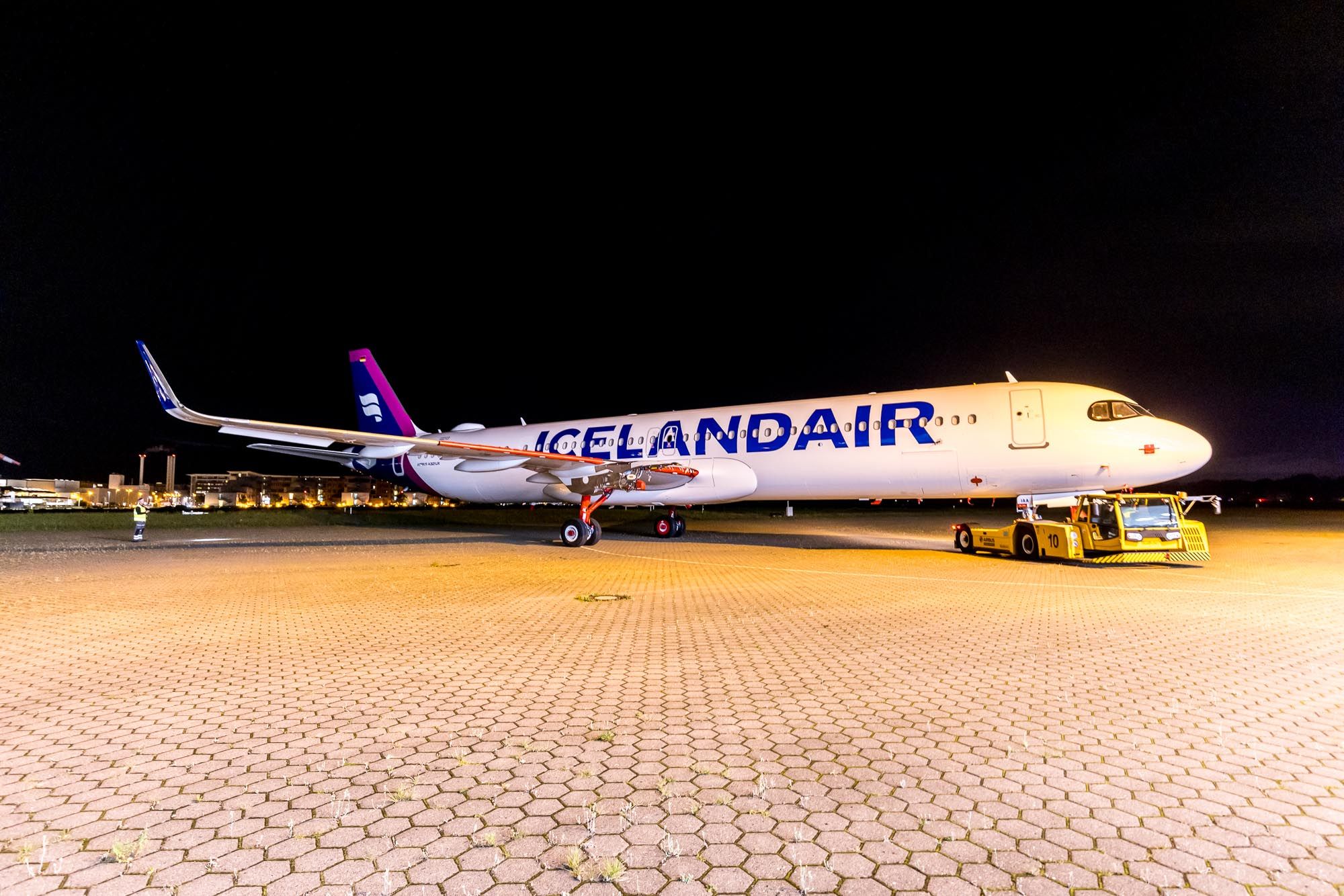 Icelandair's CCO Reveals Plans For The Airline's First Airbus A321LR