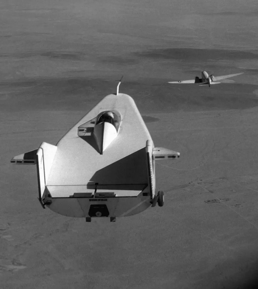 5 Fast Facts On NASA's Weird M2-F1 Wingless Plane