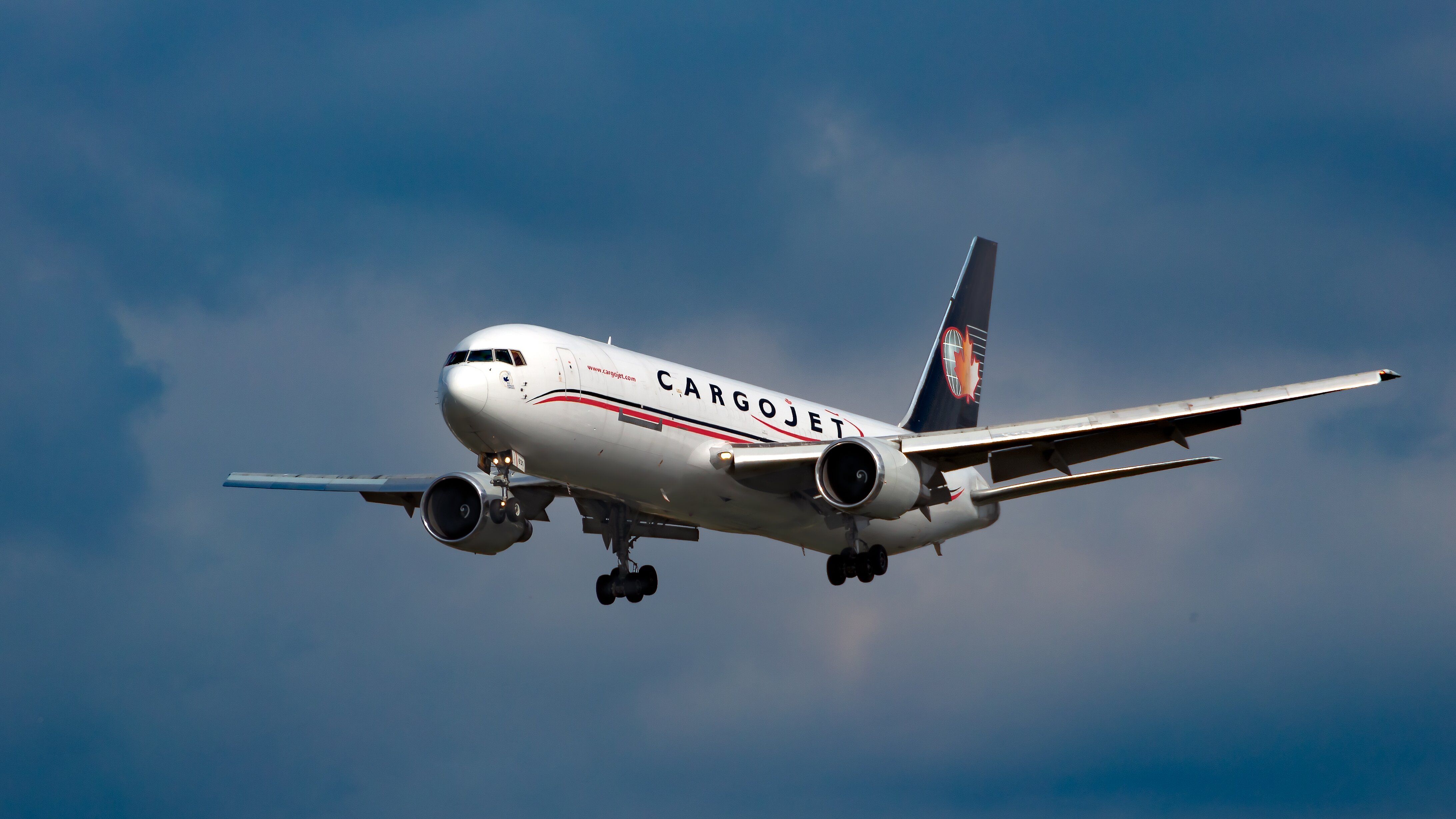 Cargojet Boeing 767 Overruns Runway At Vancouver International Airport