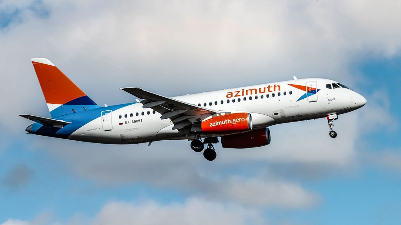 Azimuth Airlines Sukhoi Superjet 100 Engine Catches Fire At Antalya ...