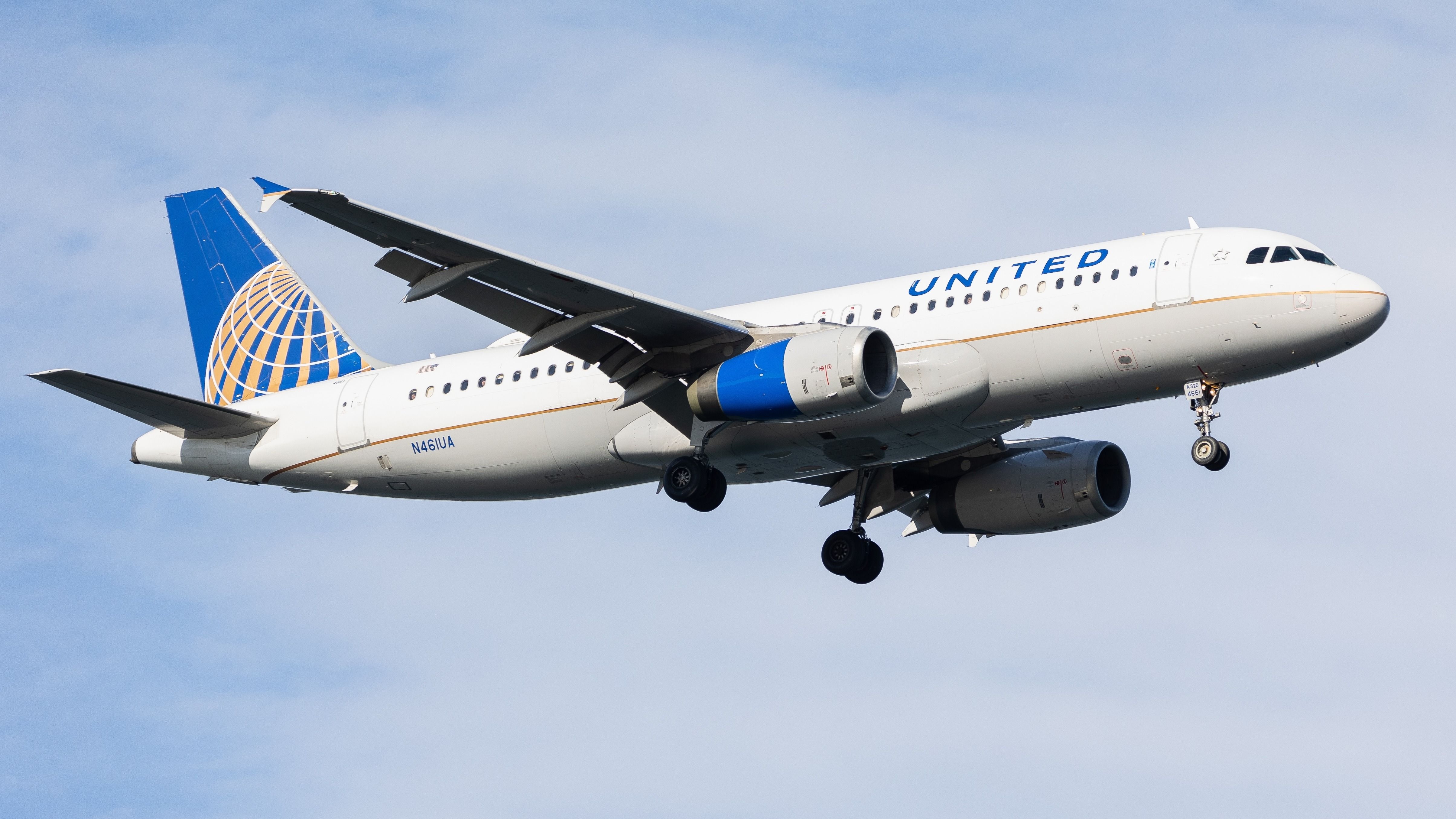 Volcanic Ash Prompts United Airlines Airbus A320 To Return To Houston