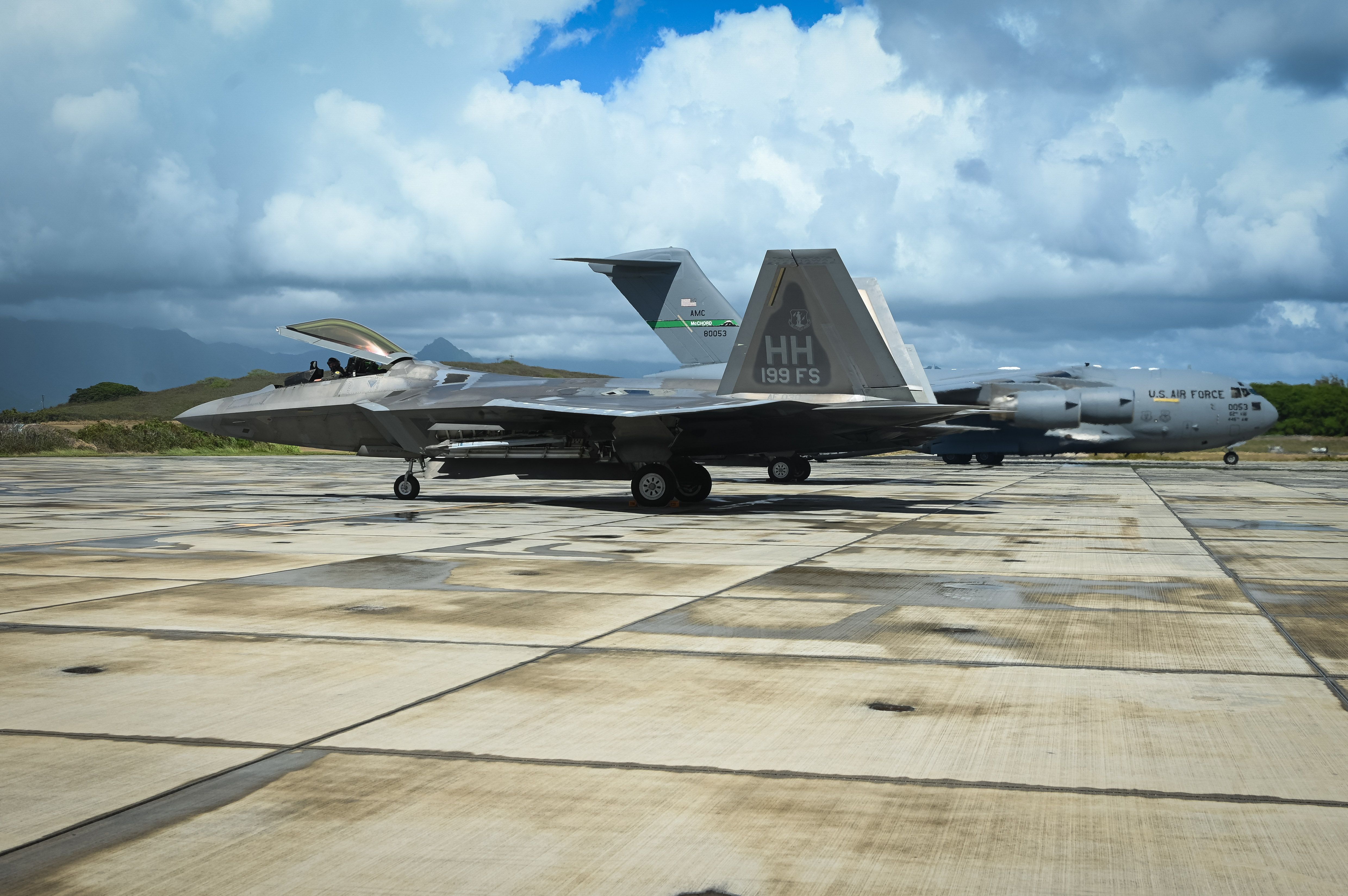 How The F-22 Raptor Achieves Its Remarkable Mach 2 Top Speed