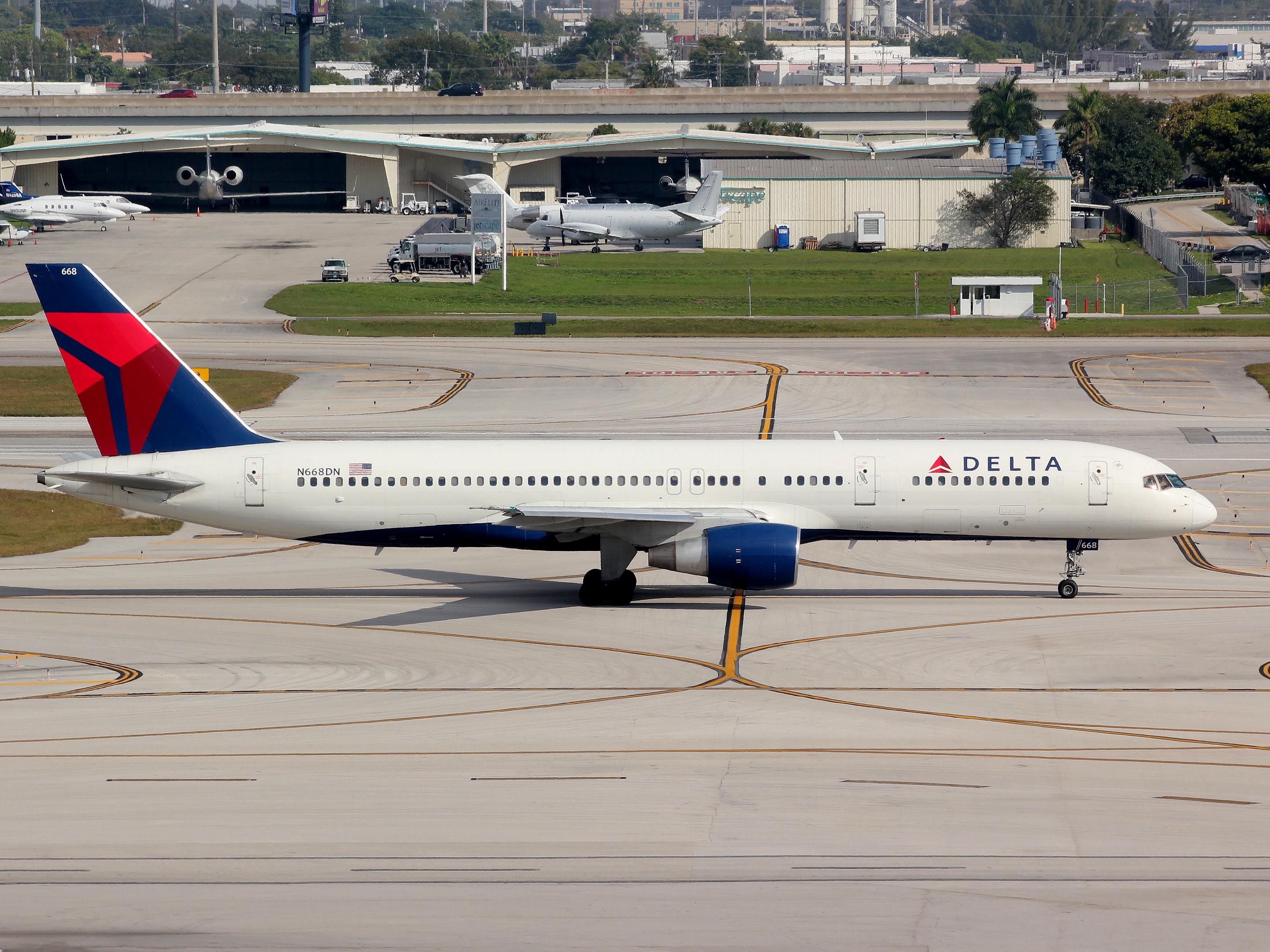 We Flew On A 33-Year Old Delta Air Lines Boeing 757-200. Here’s How It ...