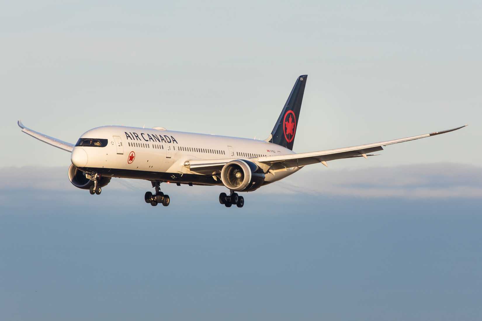 The 10 Airlines Operating The Longest Routes At Edinburgh Airport