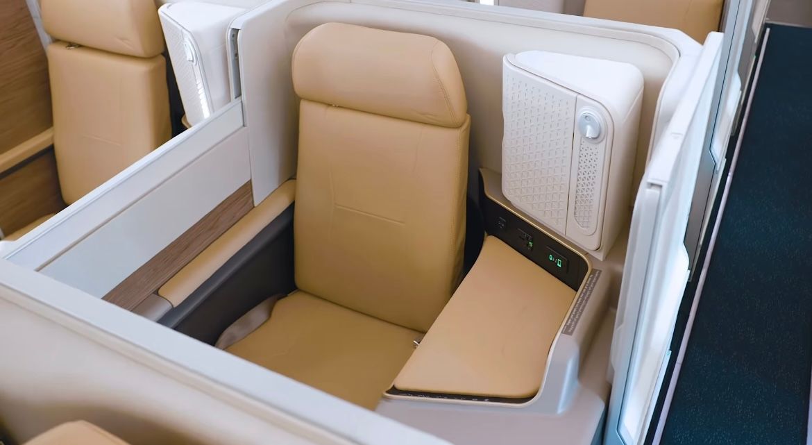 Kuwait Airways Receives 1st Airbus A330-900neo & Unveils New Business Class