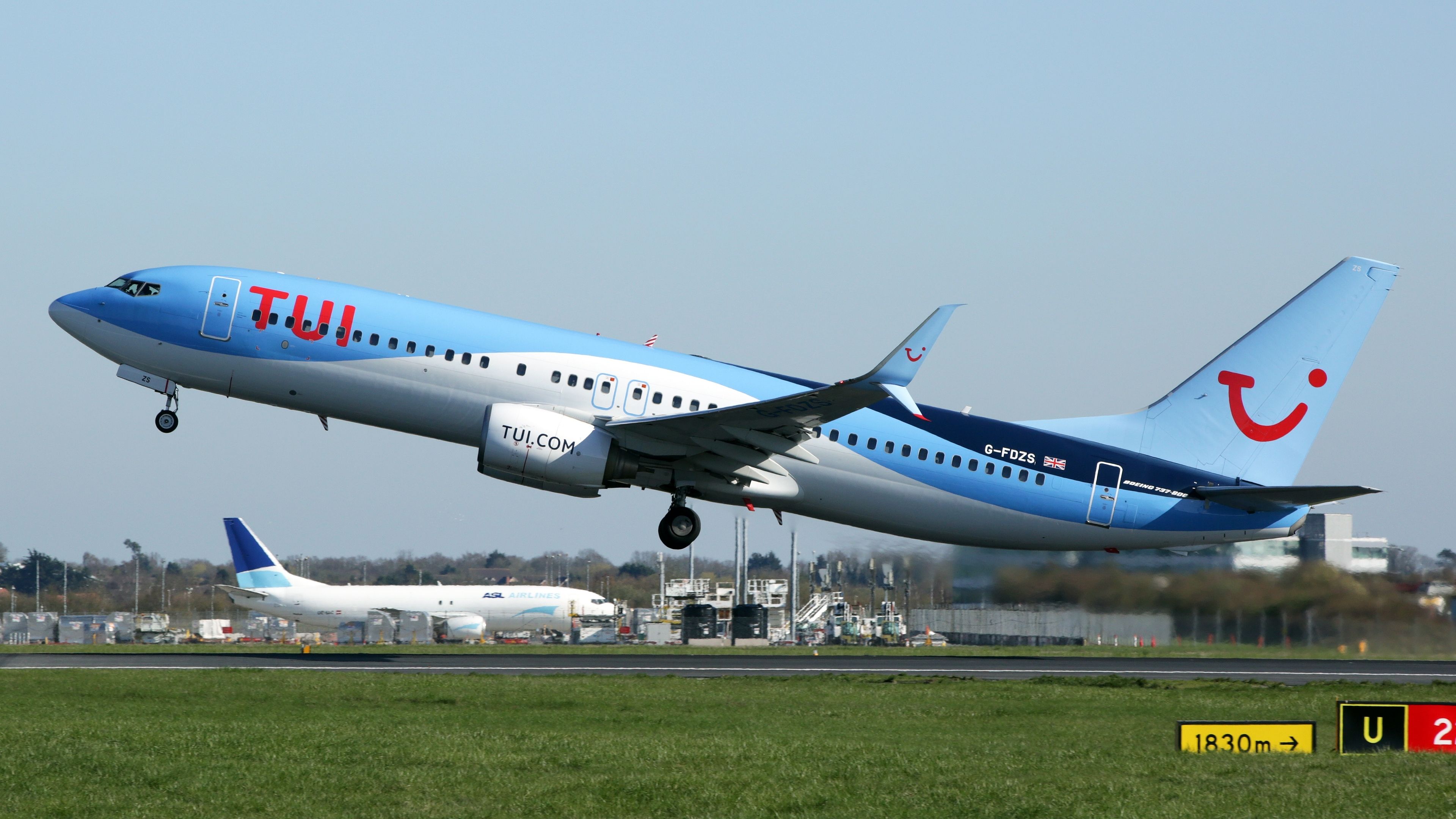 TUI Boeing 737 Encountered Autothrottle Disconnect On Takeoff: AAIB Report