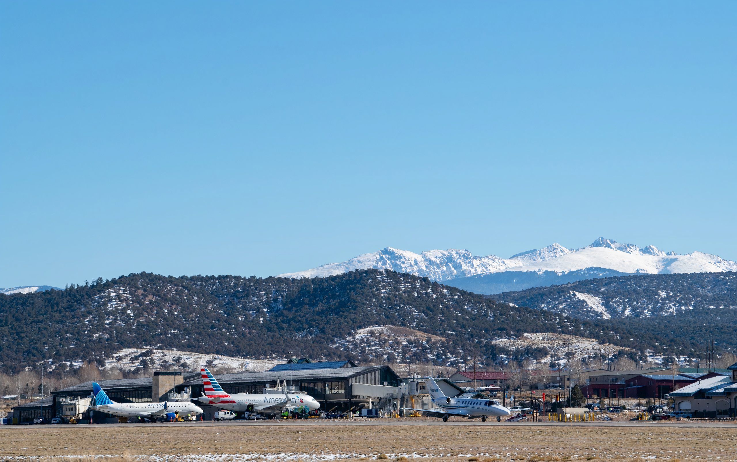 Frontier Airlines Begins 3 New Direct Flights Into Vail's Eagle County ...