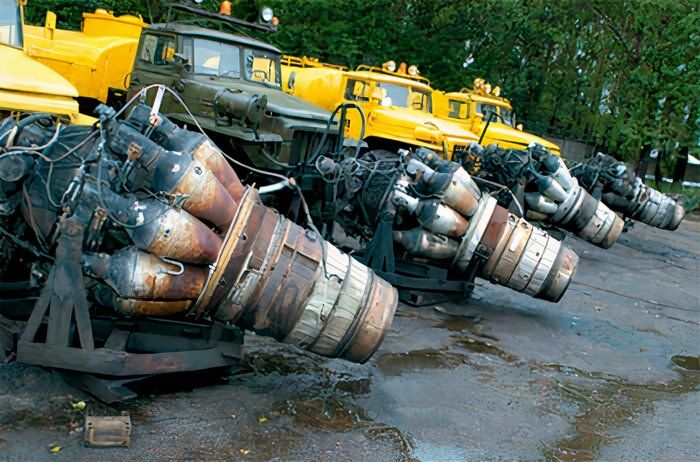 Old Fighter Jet Engines Used To Clear Snow
