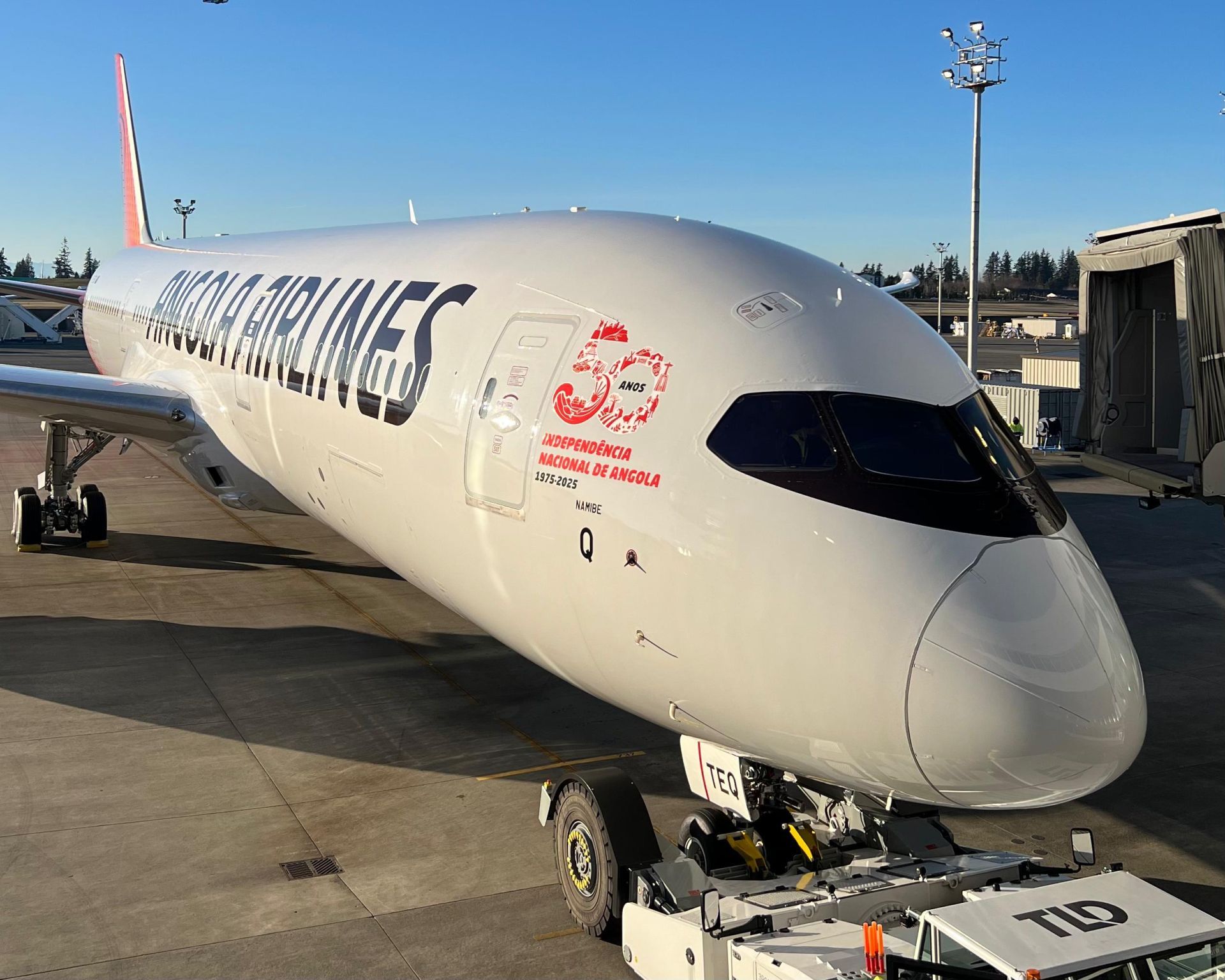 TAAG Angola Airlines Gets Its 1st Boeing 787 Dreamliner