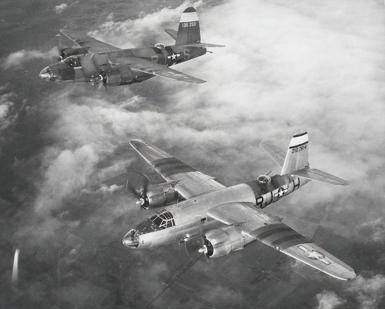 Flak-Bait: The US Army Air Forces WW2 Martin B-26 Marauder That ...