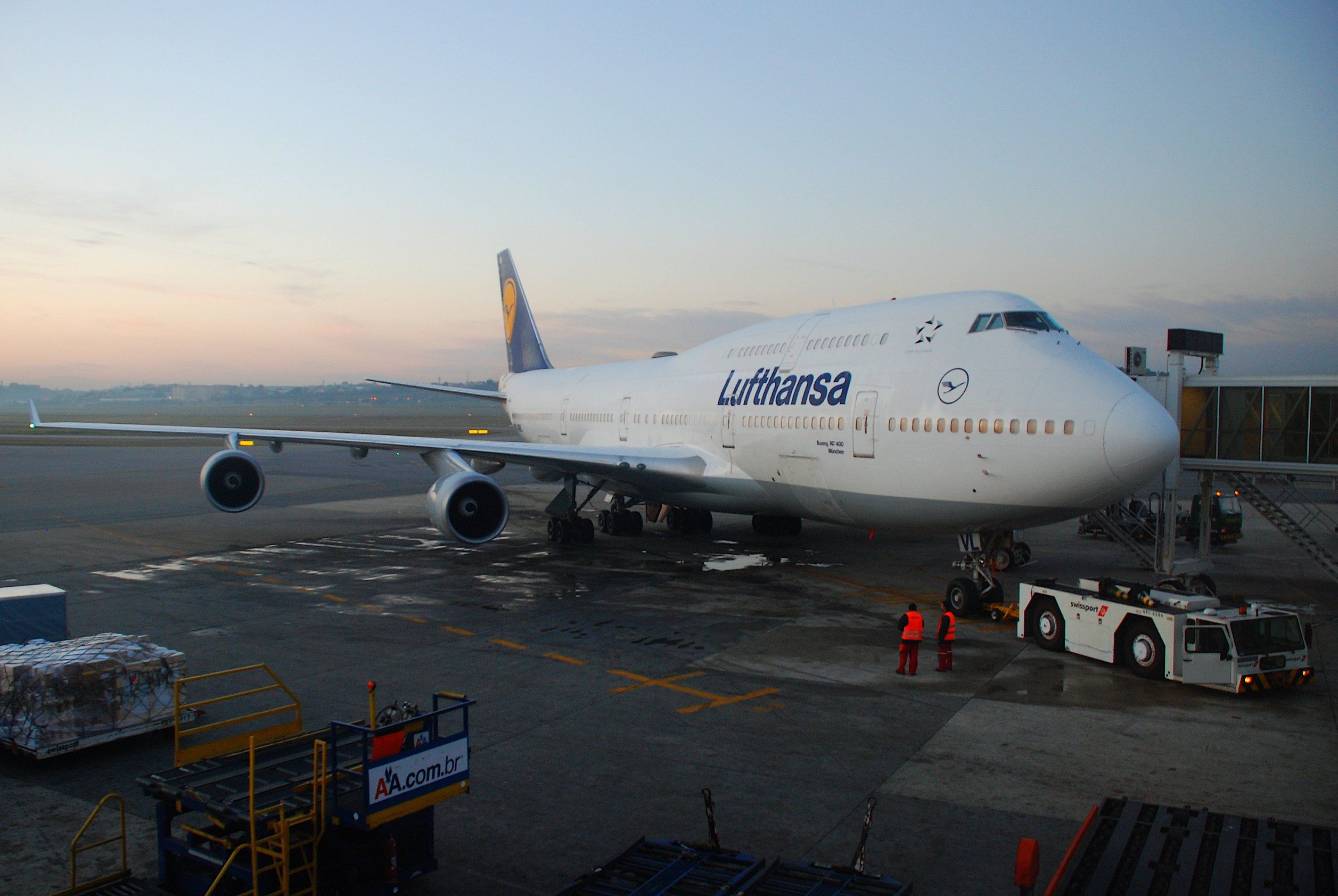 The World's Only 4 Passenger 747s With Over 100,000 Hours That Are ...