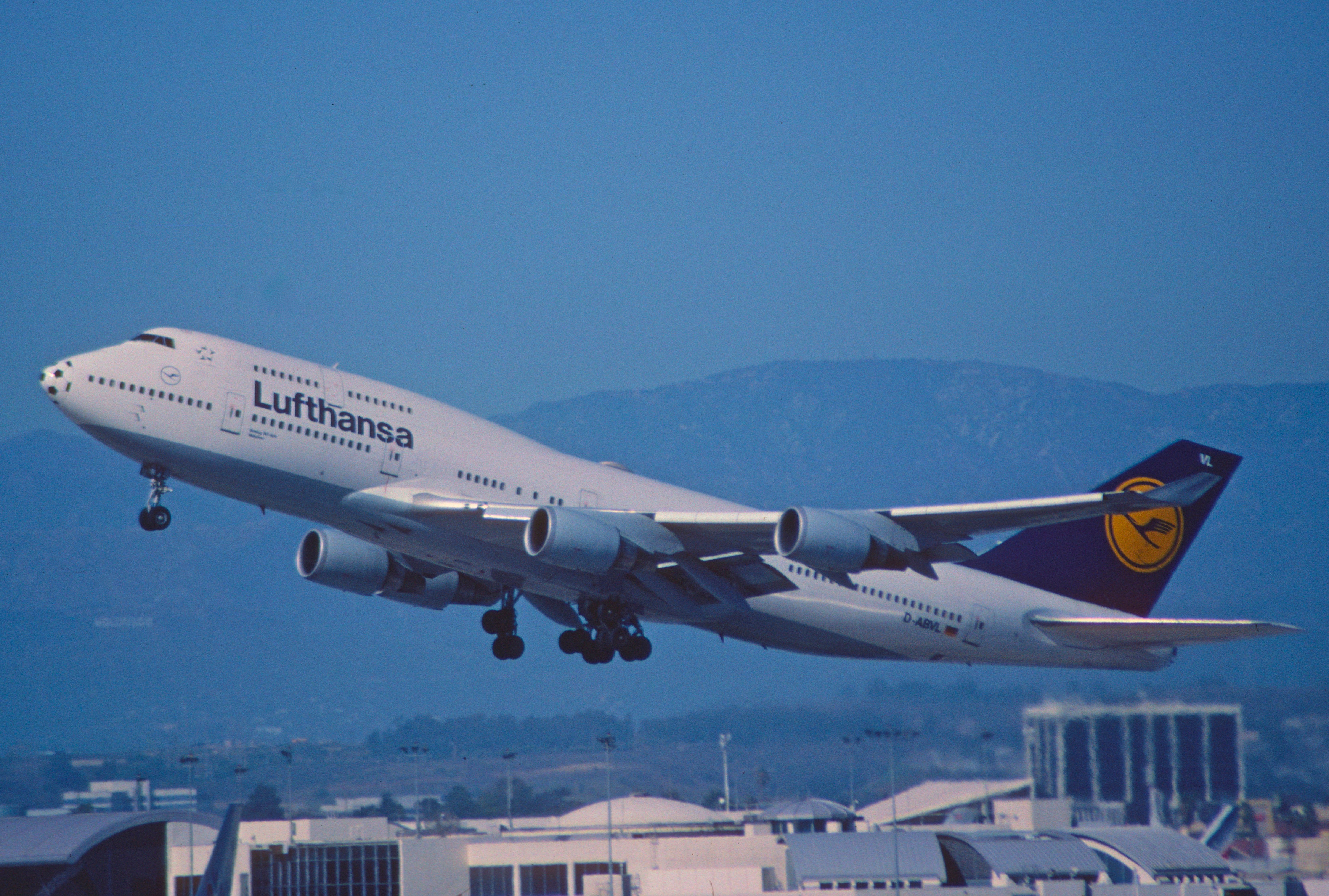The World's Only 4 Passenger 747s With Over 100,000 Hours That Are ...