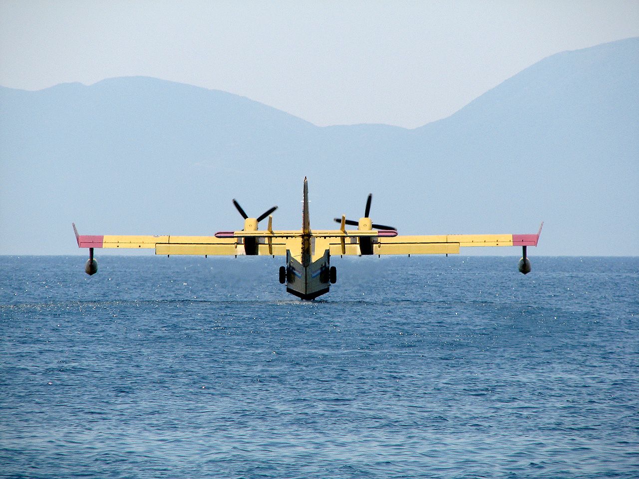 De Havilland Canada Waterbomber: A Closer Look At The DHC-515