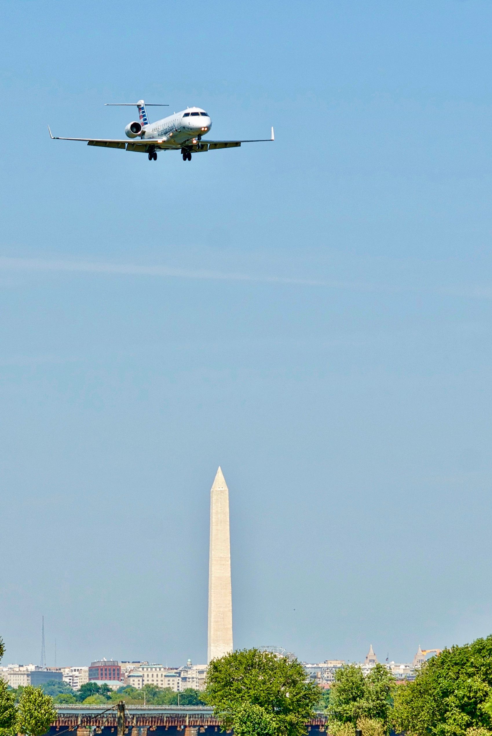 ATC Staffing Was Reportedly “Not Normal” During American Eagle CRJ700 Crash