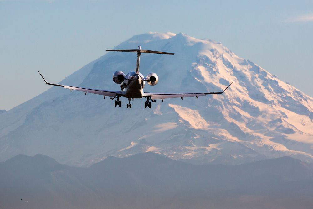 Top 5: The Private Jets That Can Currently Fly The Furthest