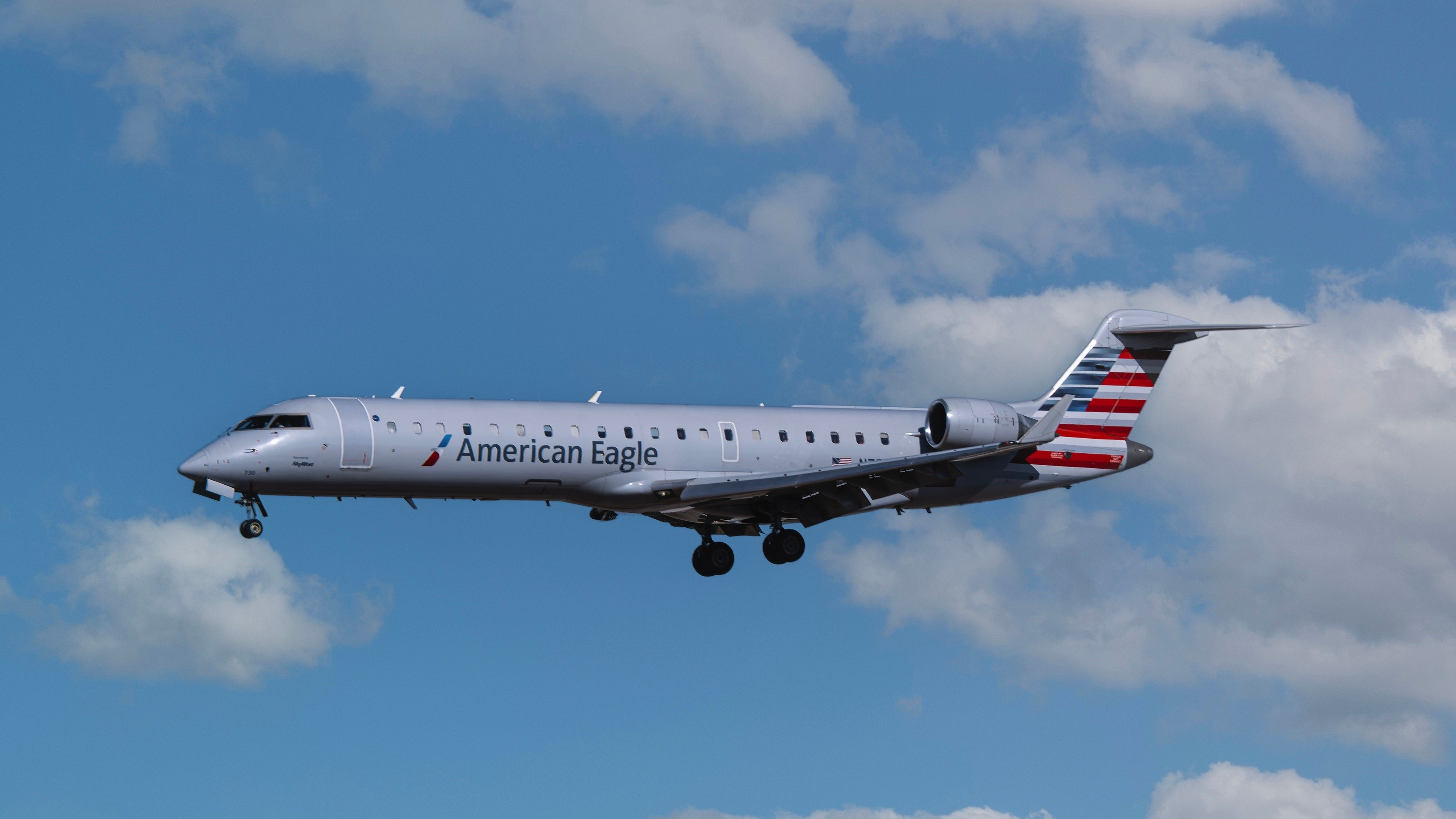 New Videos Of American Airlines Flight 5342 And Black Hawk Impact Over ...