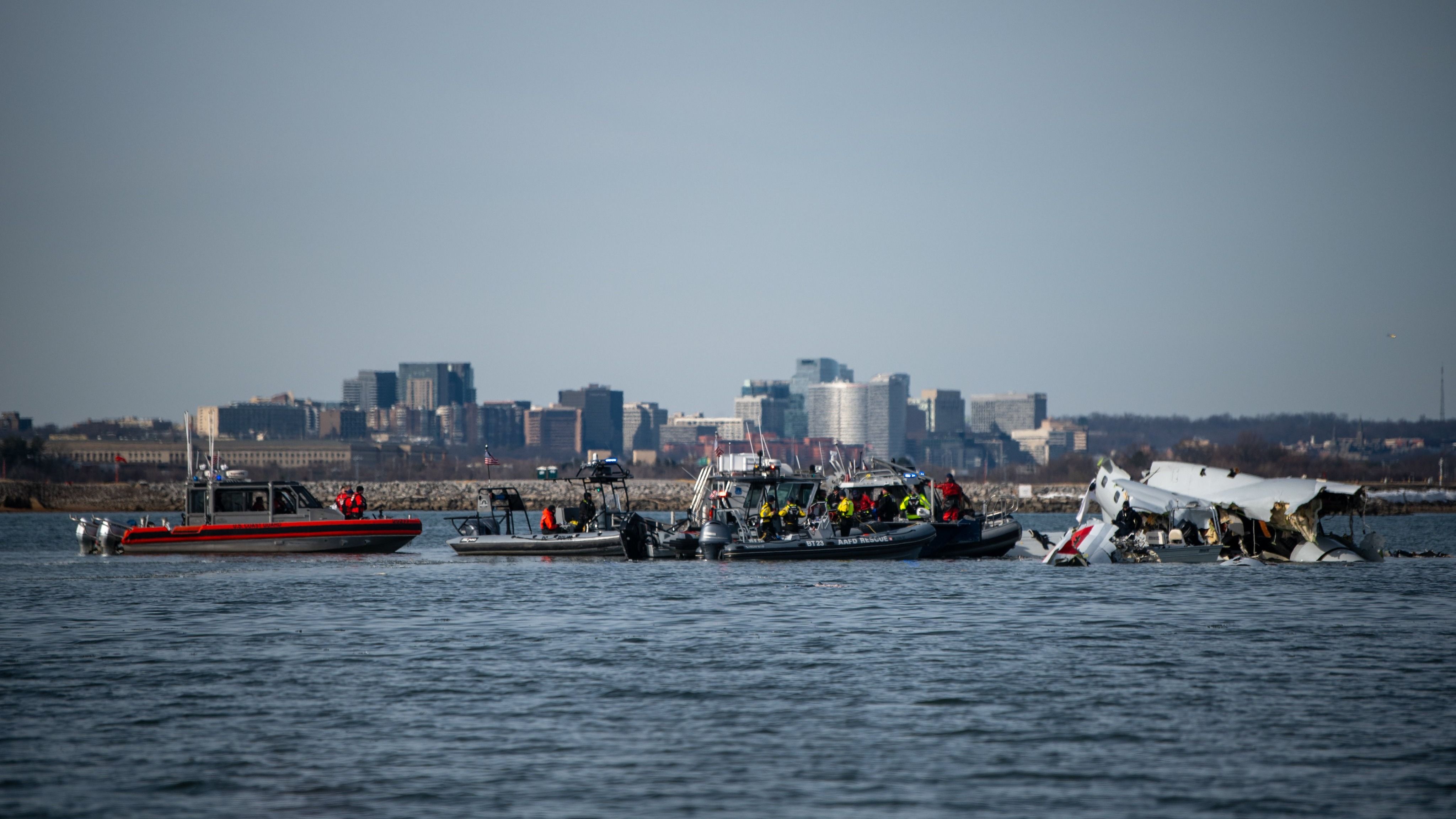 USDOT Secretary Meets With Families Of American Eagle Crash Victims ...