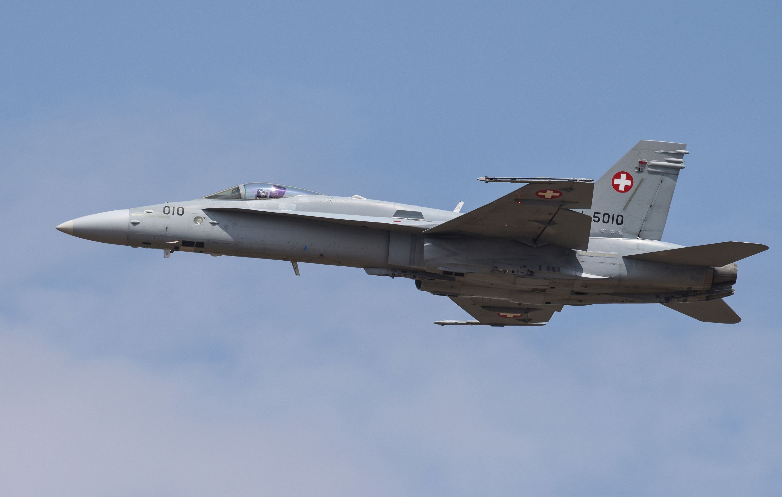 Why Is the Swiss Air Force Cutting Back On Flying Displays?