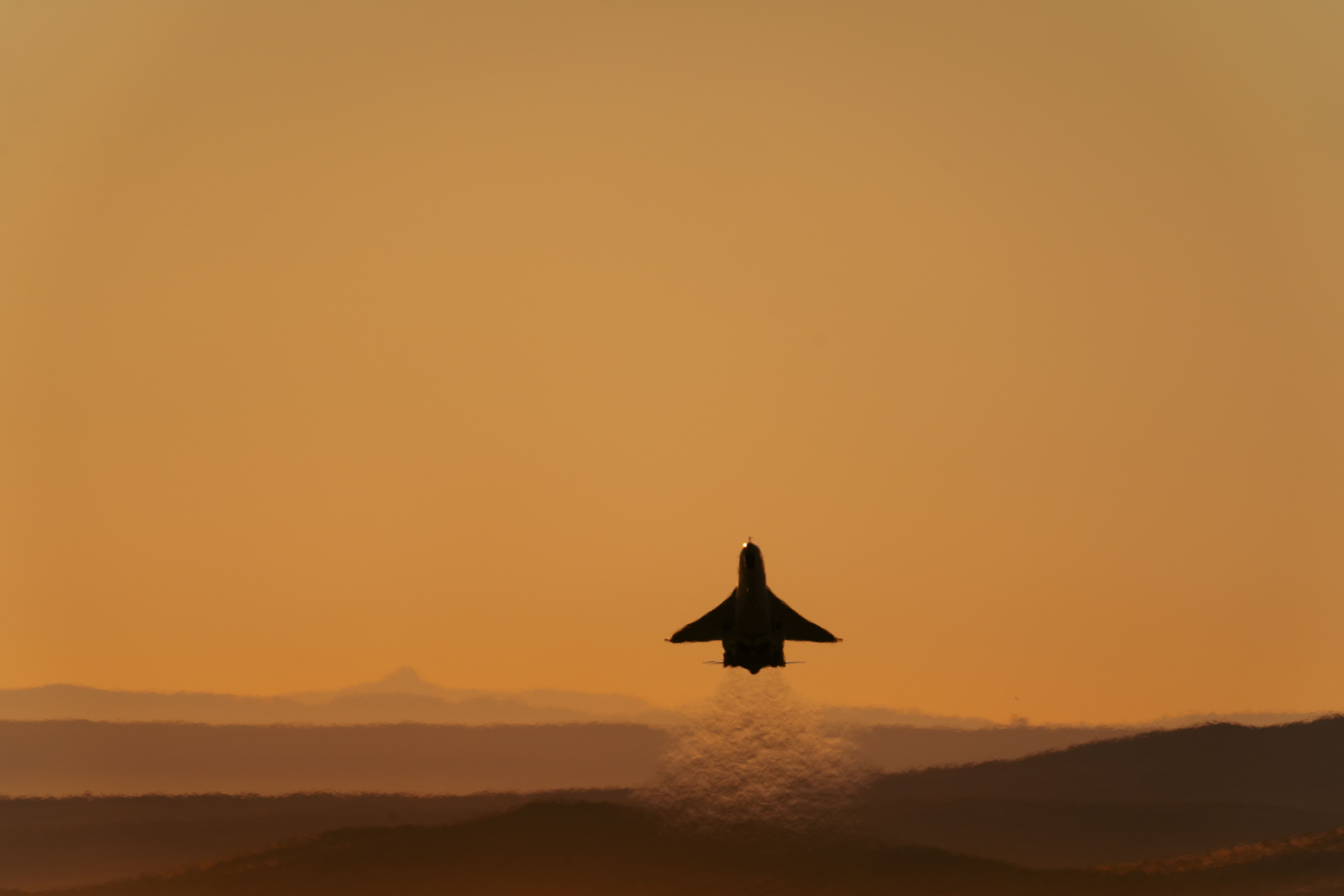 "We've Proven We Can Do It": Boom Supersonic’s XB-1 Breaks Sound ...