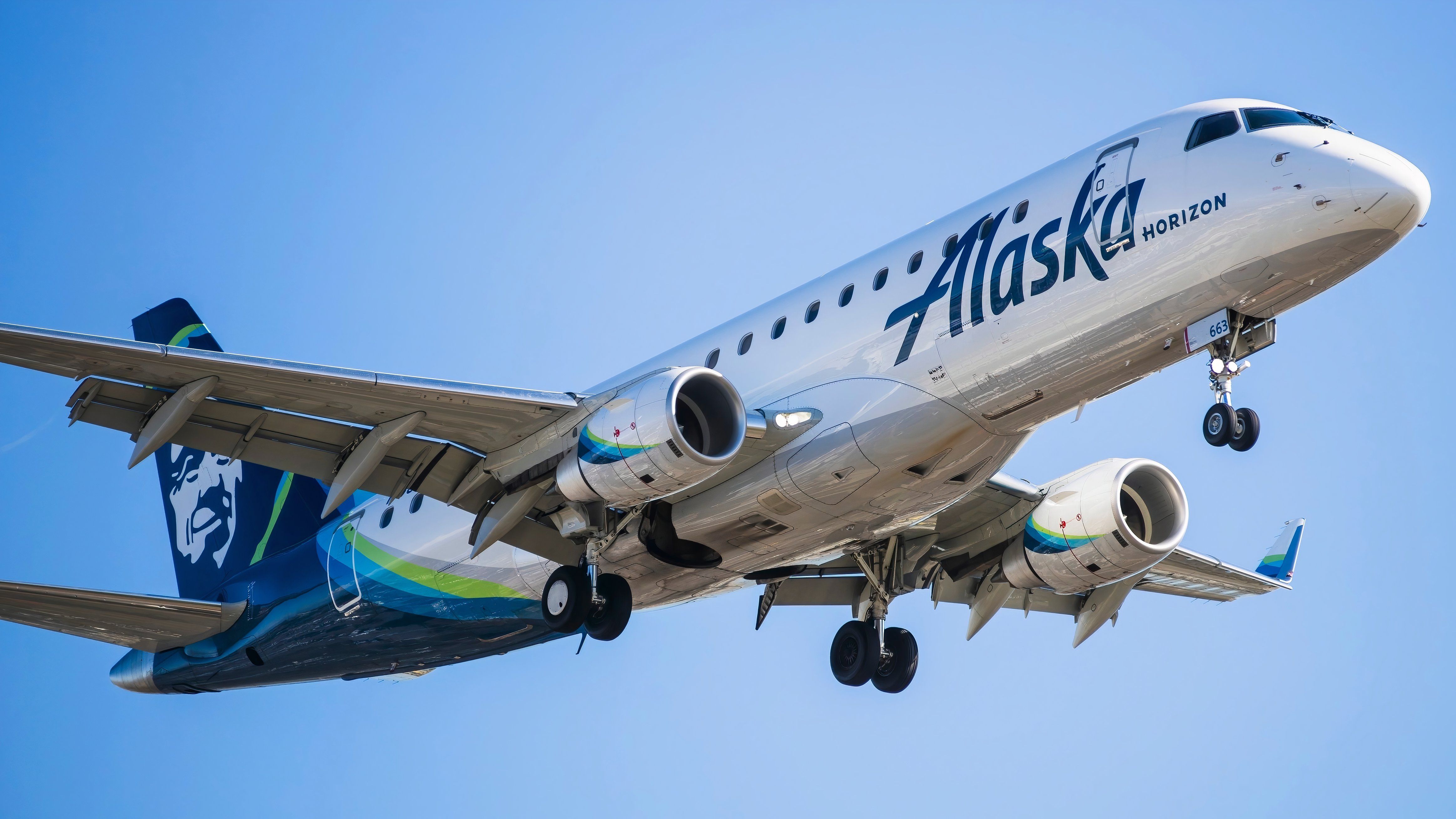 Alaska Airlines’ 10 Longest Embraer E175 Routes Change This Week With ...
