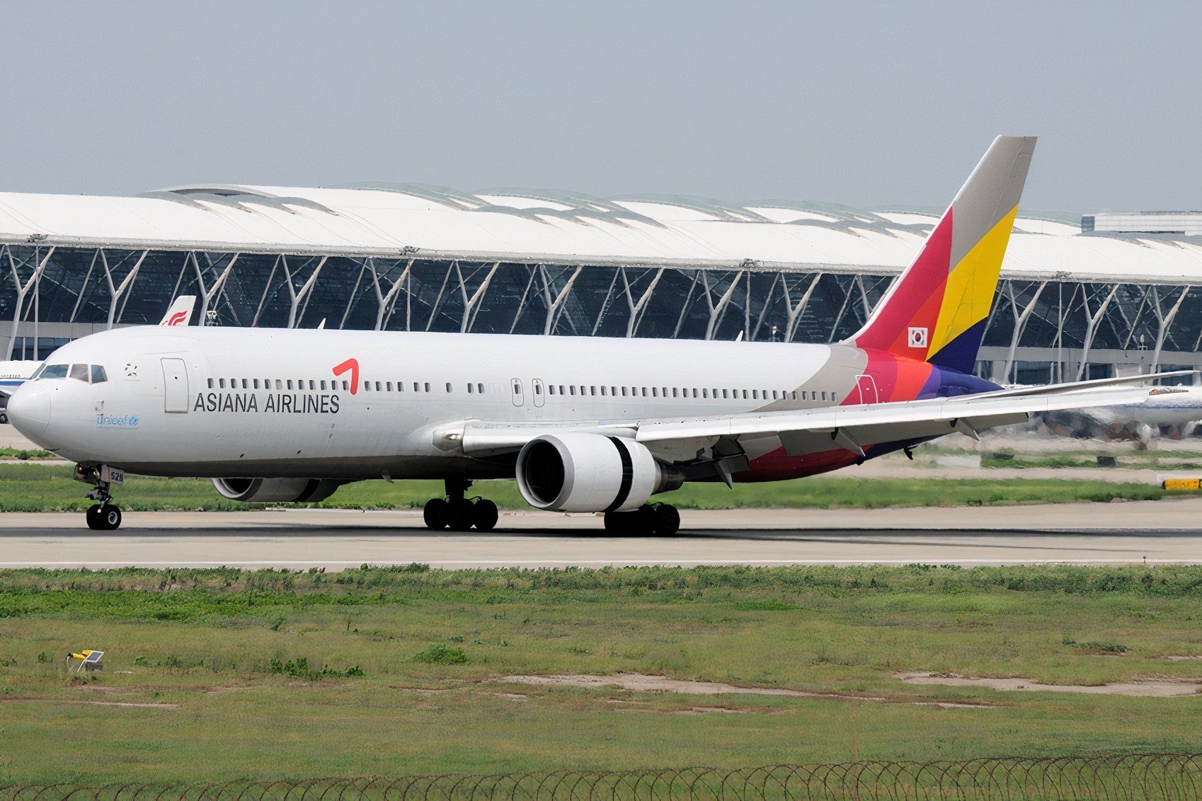 A Look Inside Drake's Crazy New Private Boeing 767 Jet